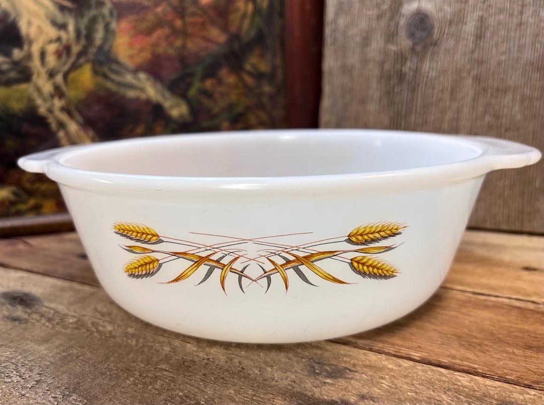 1960's Fire King 1-1/2 Quart Casserole Dish With the "golden Wheat ...