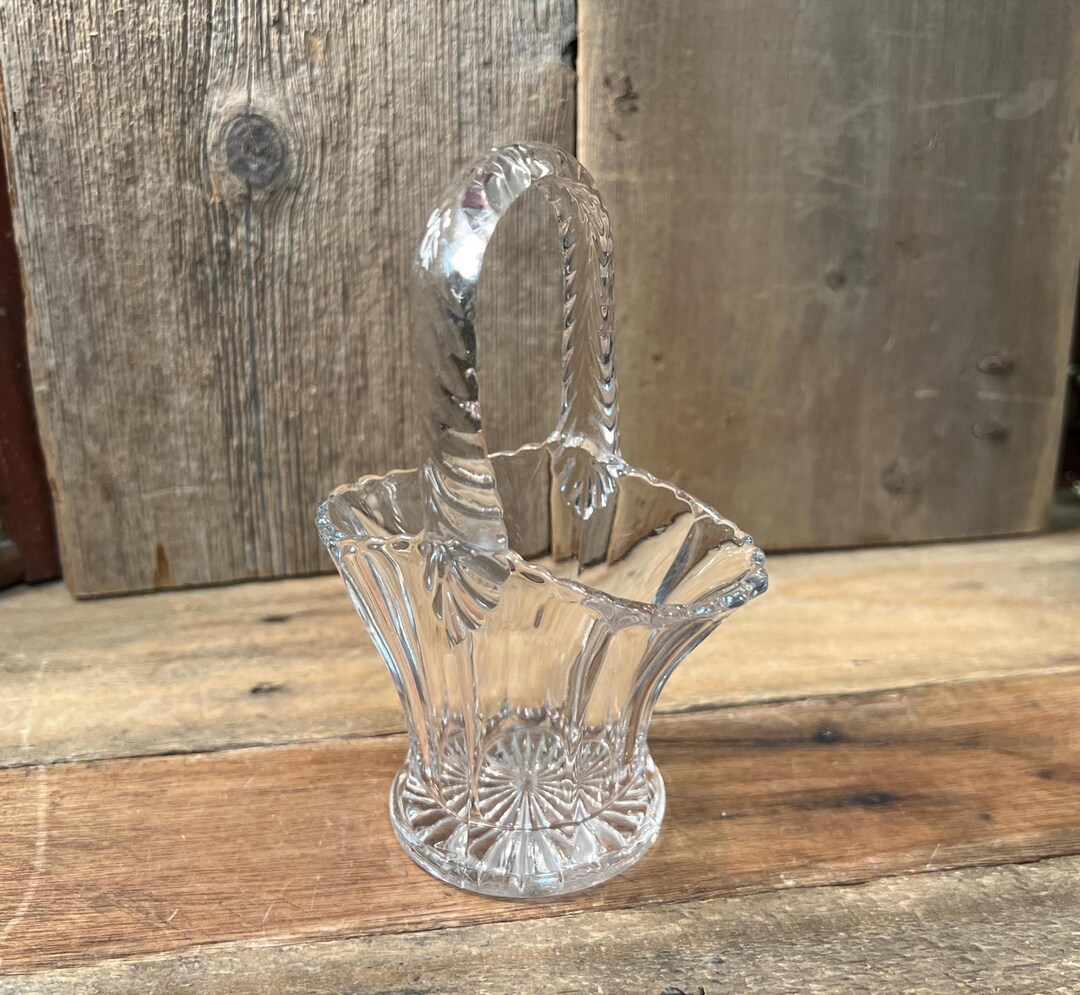 Vintage 9" Pressed Glass Clear Basket - Etsy