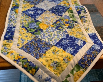 Summer Table Runner - Etsy