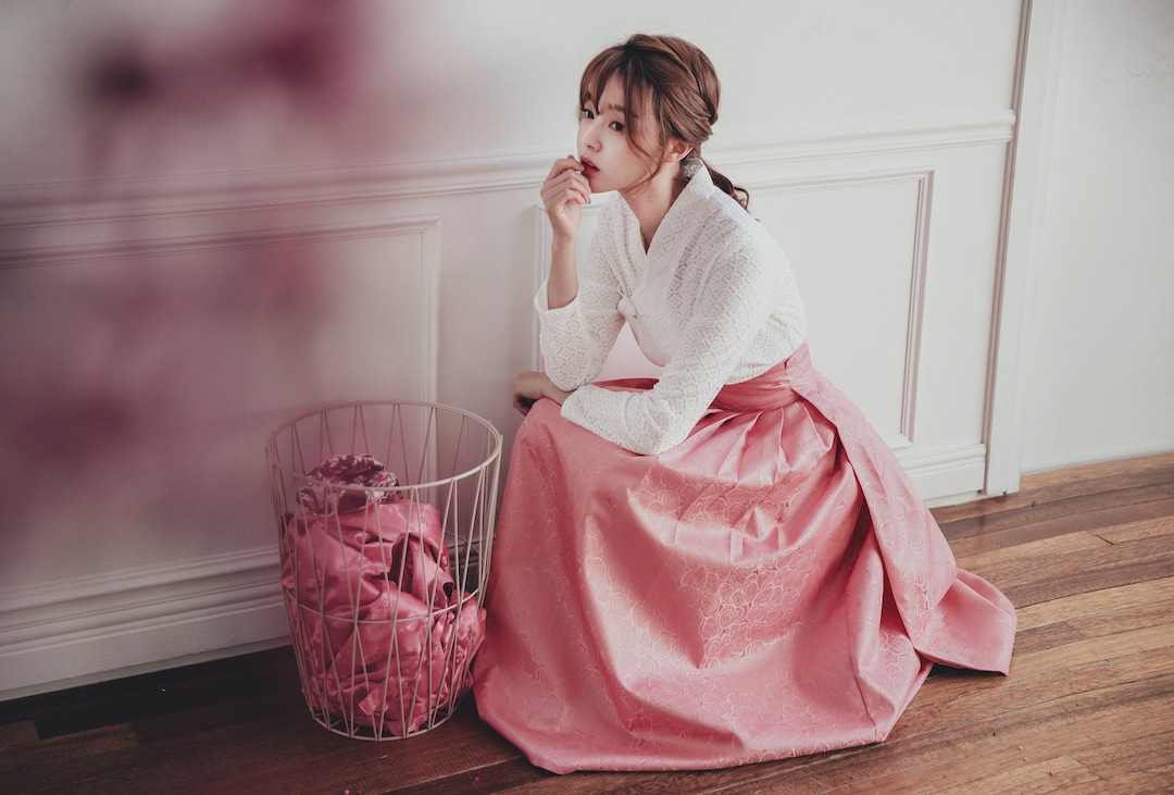White & Pink Classy Modern Hanbok | Handmade Korea Daily Hanbok | White ...