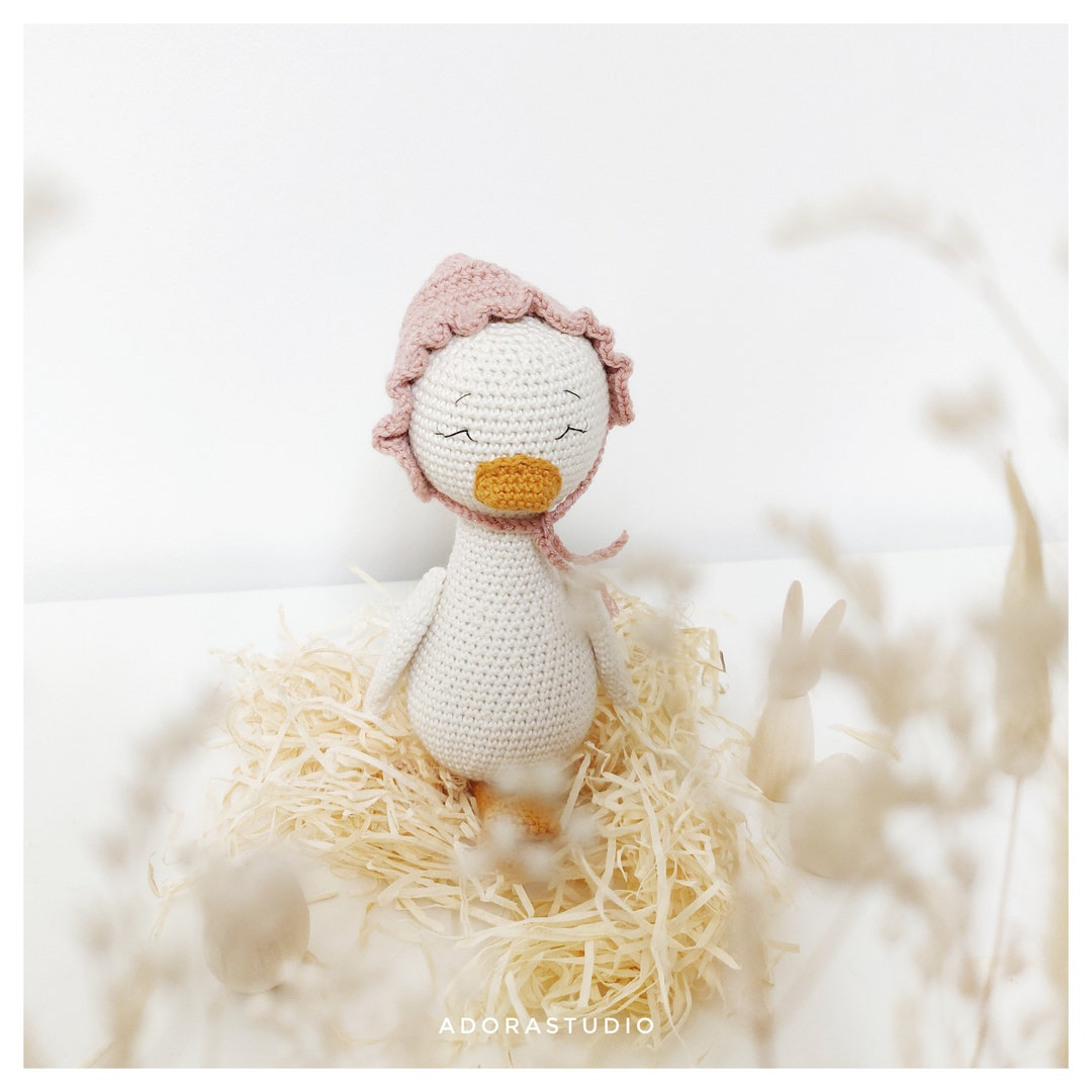 Amélie, the Mischievous Little Goose | Crochet Pattern | Amigurumi ...