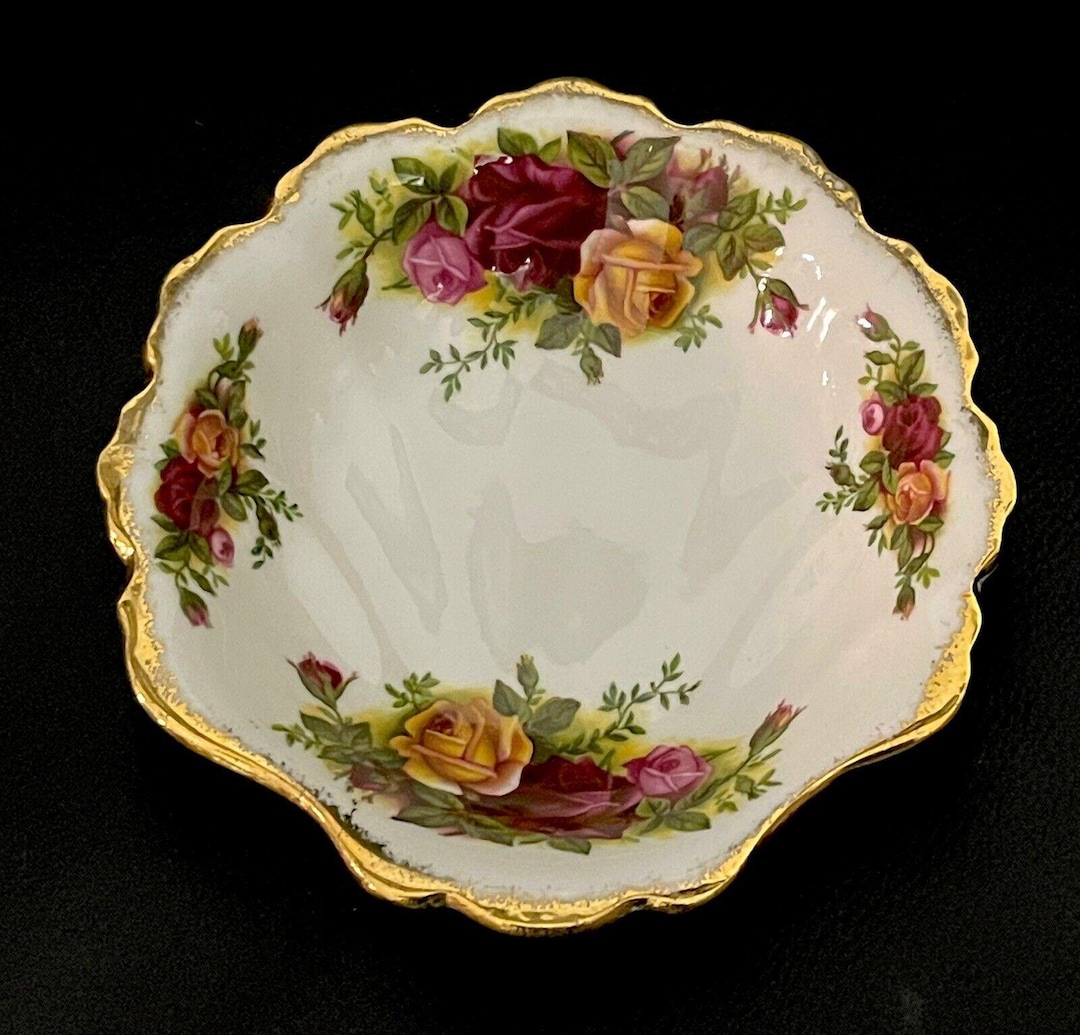 Vintage Royal Albert Old Country Roses Shell Shaped Dish, England - Etsy