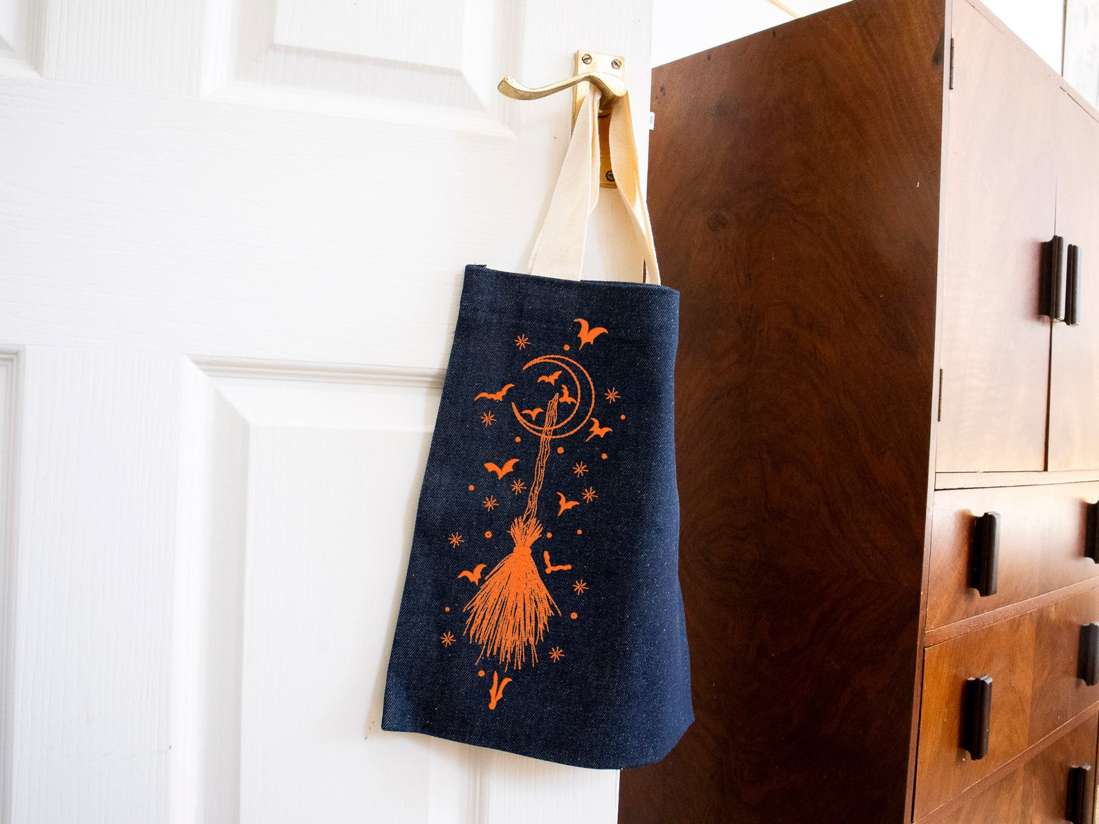 Magical Broomstick Witchcraft Halloween Embroidery Design: Bats and ...