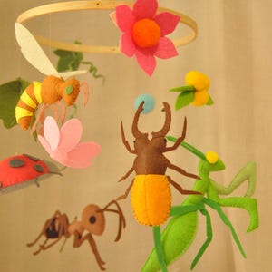 Neutral Insect Crib Mobile - Montessori Baby Nursery Decor With Felt ...