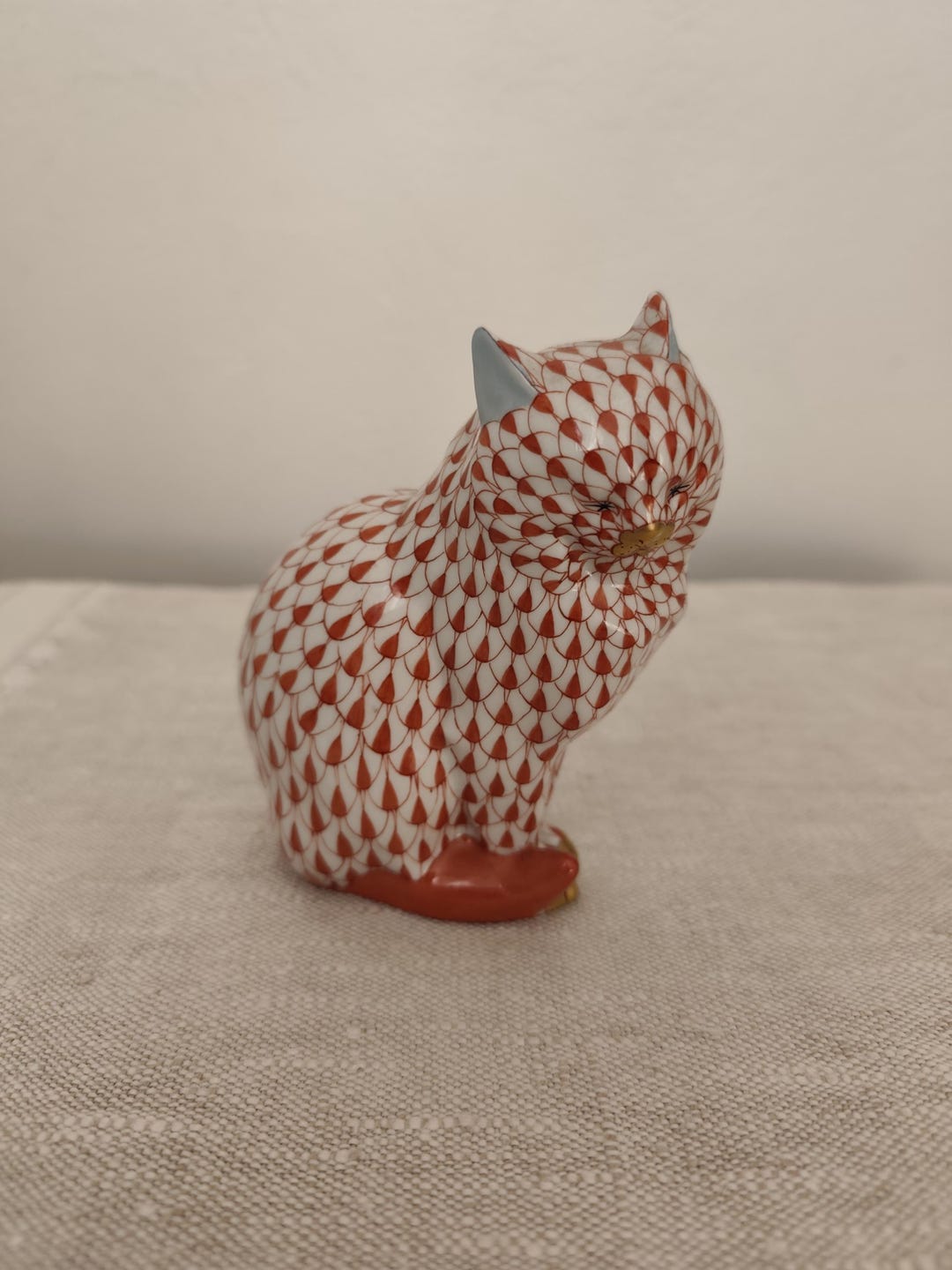 Herend Red Fishnet Cat Porcelain Figurine - Etsy