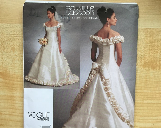 Vogue V1095 - Printed Sewing Pattern Wedding Dress Off-the-shoulder ...