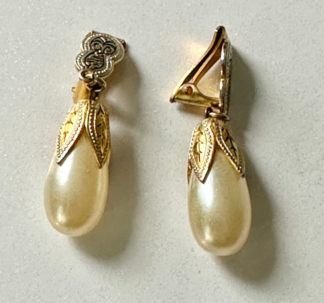 Vintage 50s Faux Pearl Teardrop Clip on Earrings - Etsy