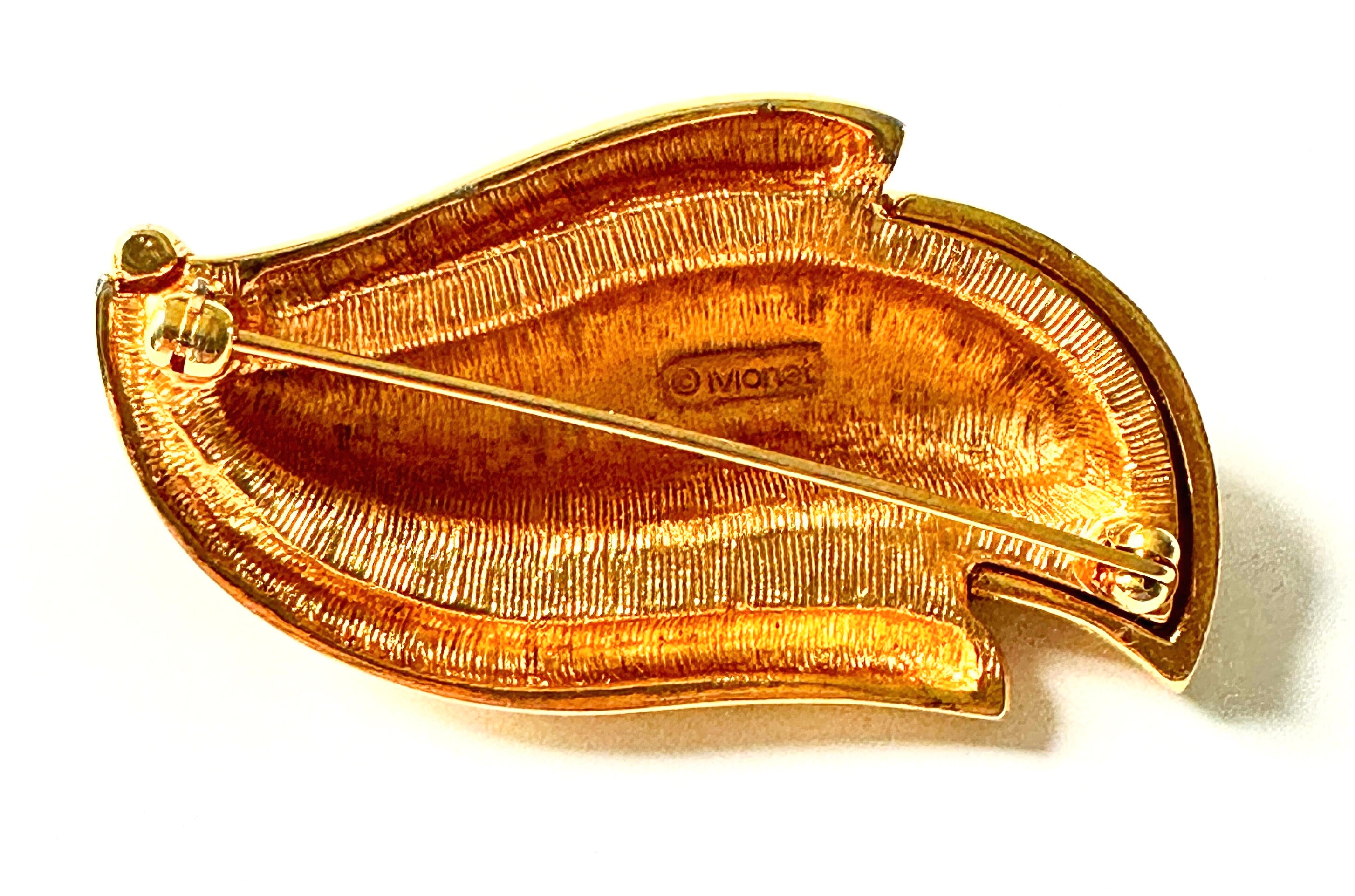 Stylish Ladies Vintage Gold Plated Signed Monet Brooch , With a French ...