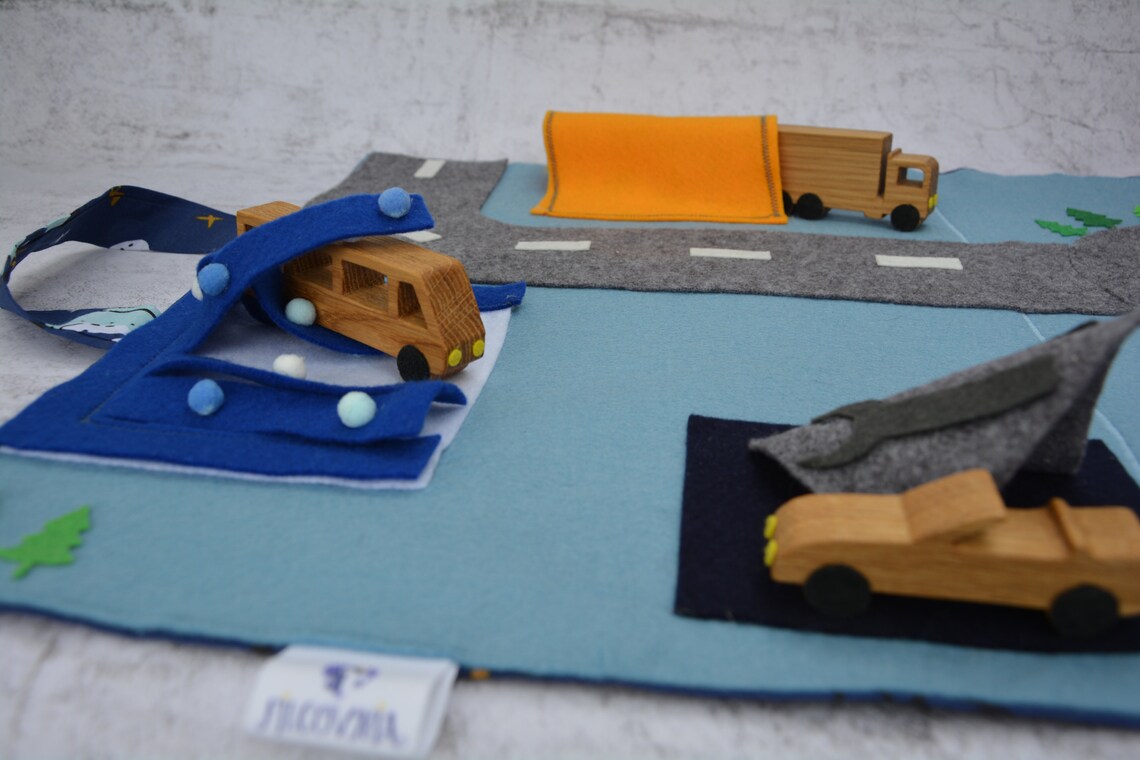 Complete Play Set, Felt Play Mat With Wooden Cars, Road Adventure City ...