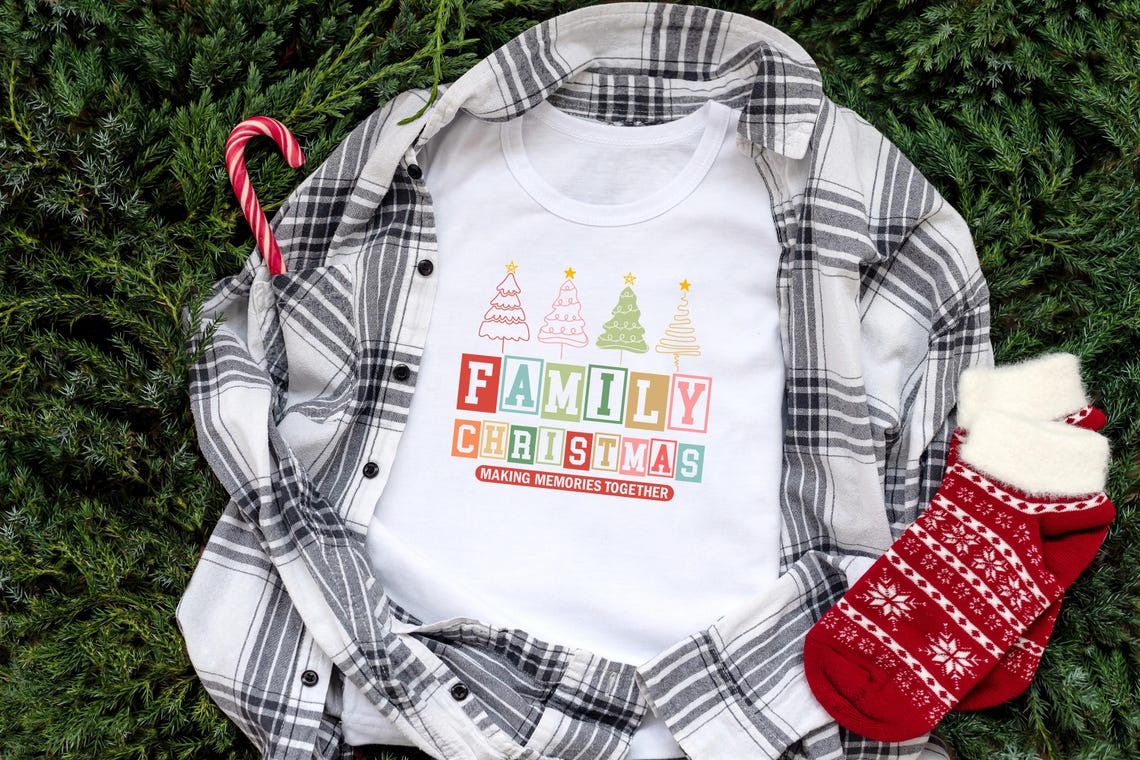 Family Christmas SVG: Making Memories Together (digital Download) - Etsy