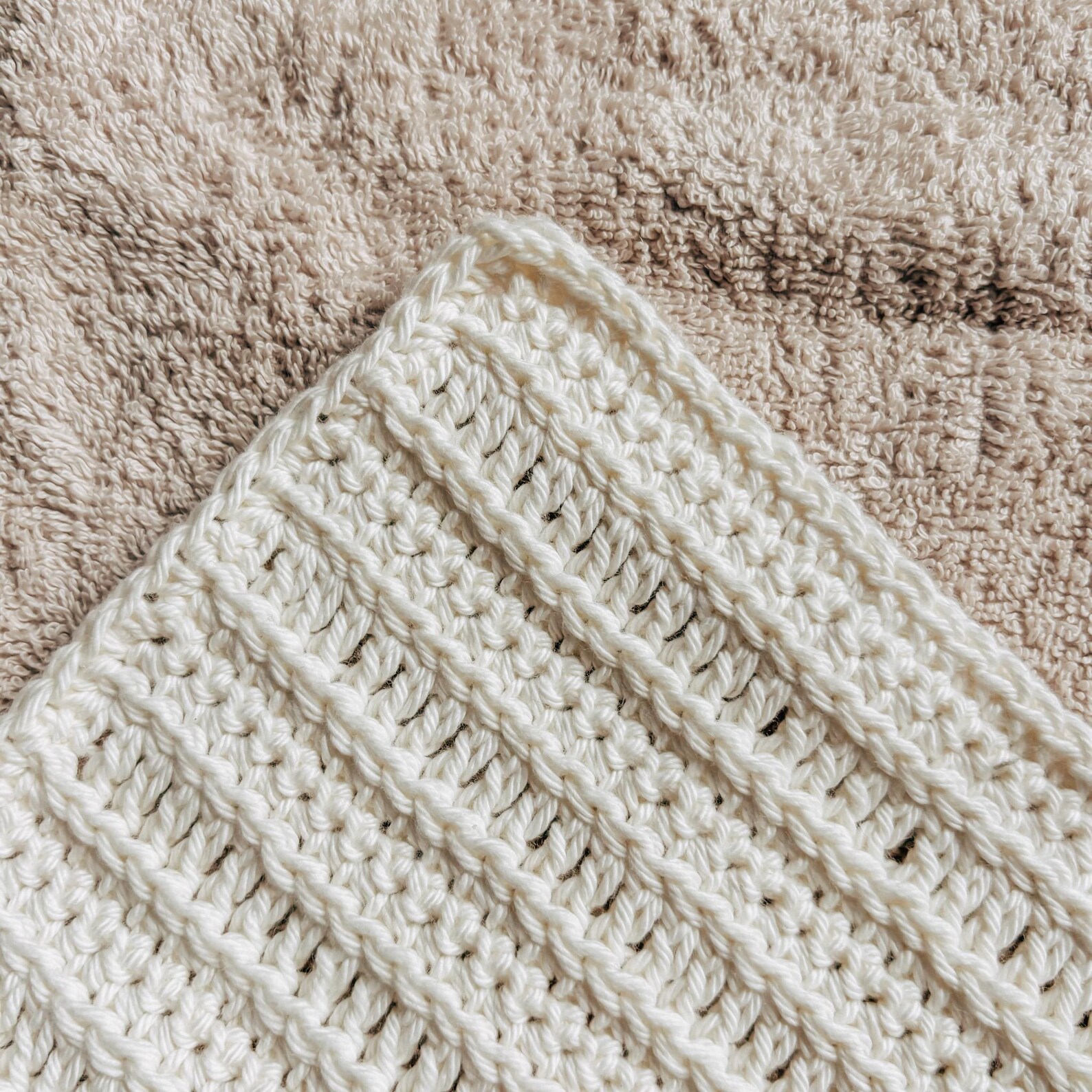 Easy Crochet Dishcloth Pattern, Beginner Crochet Wash Cloth Pattern ...