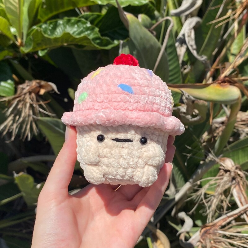 Cupcake Plushie - Etsy