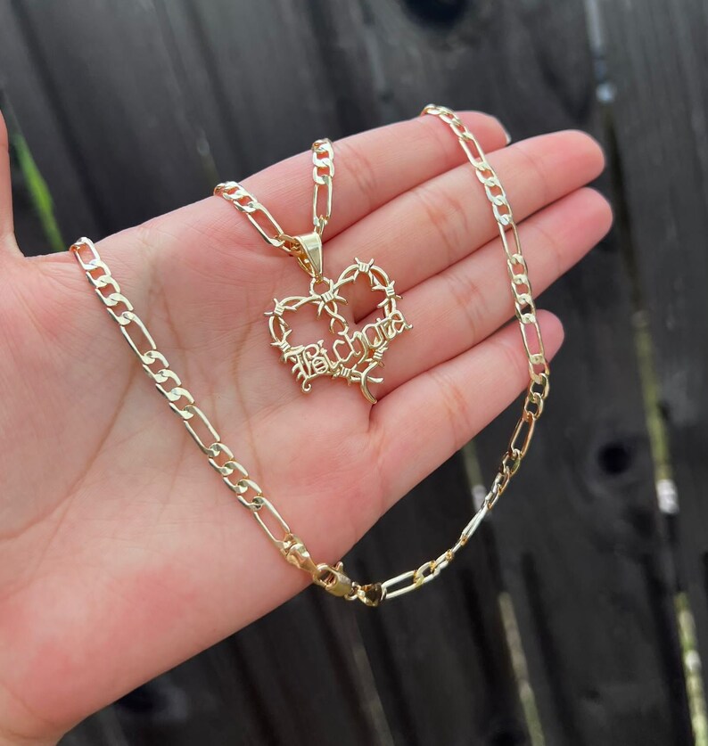 Collar Corazón Bichota. Collar Karol G bañado en oro. Collar Karol G ...