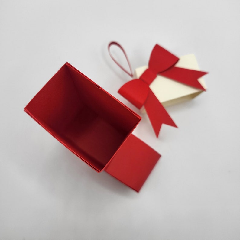Christmas Stocking Box SVG: DIY Papercraft Gift, Candy, Decoration ...