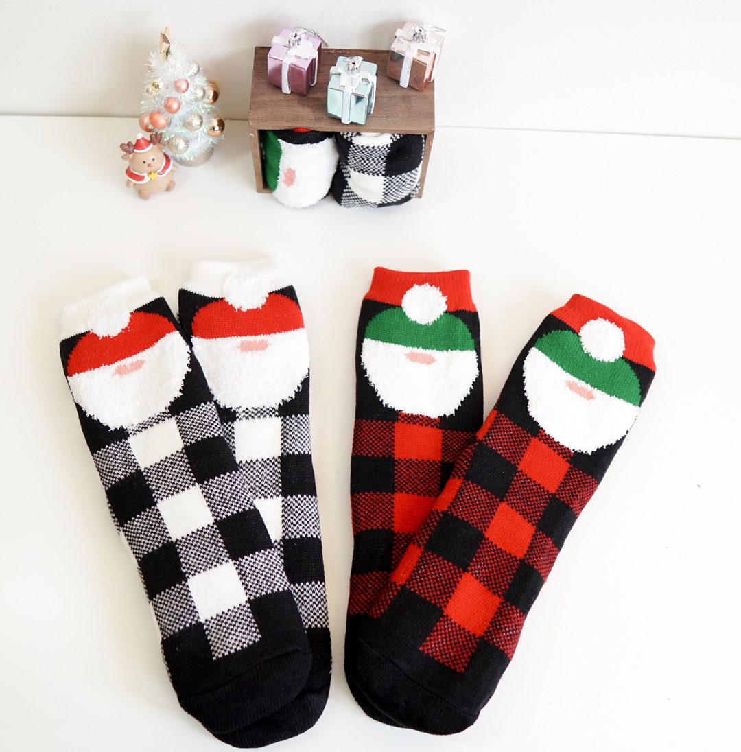 Cute Winter Cozy Holiday Santa Buffalo Plaid Print Sherpa Slipper Socks ...