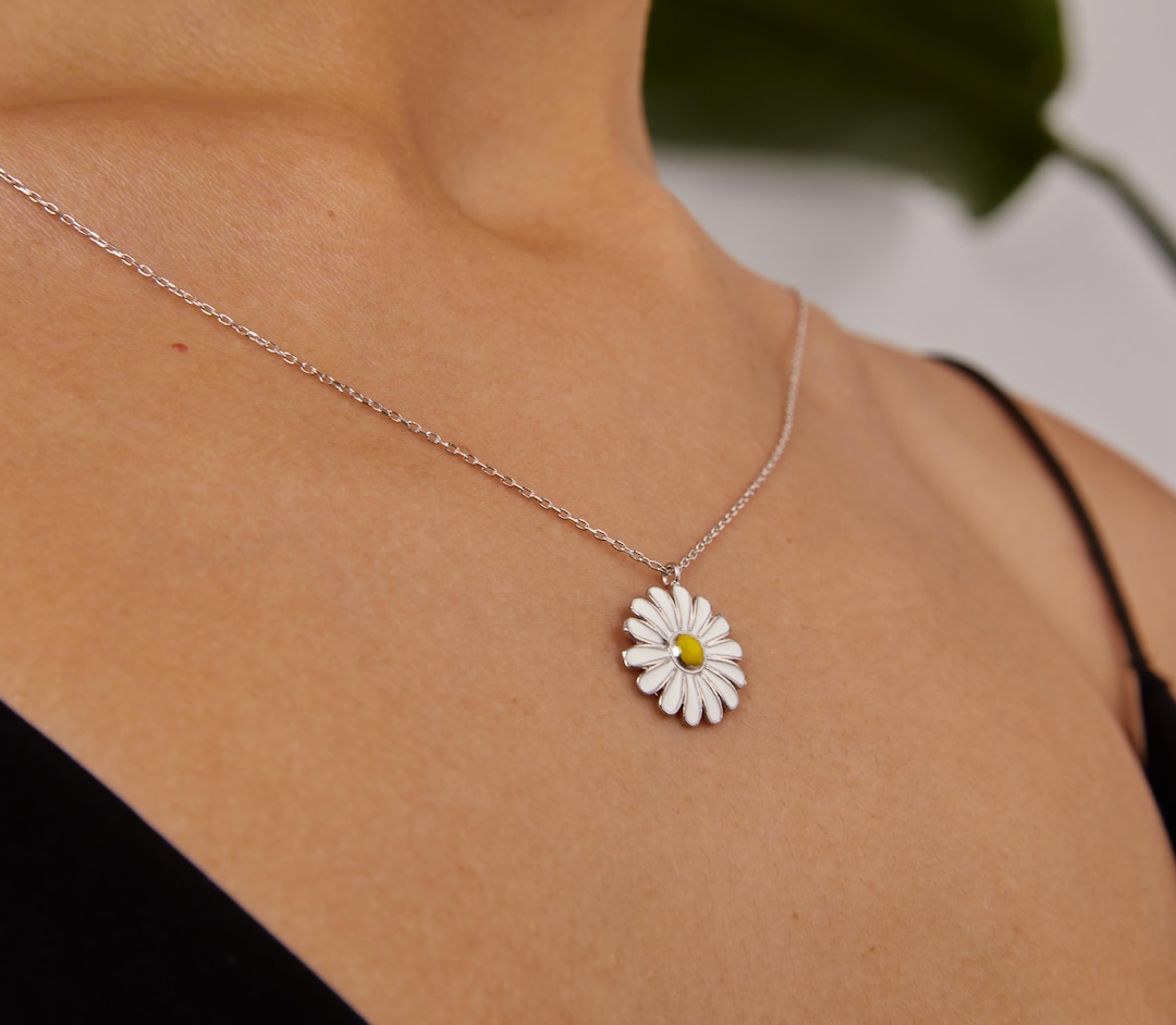 14K Gold Daisy Necklace, Handmade Flower Jewelry, Elegant Daisy Pendant ...