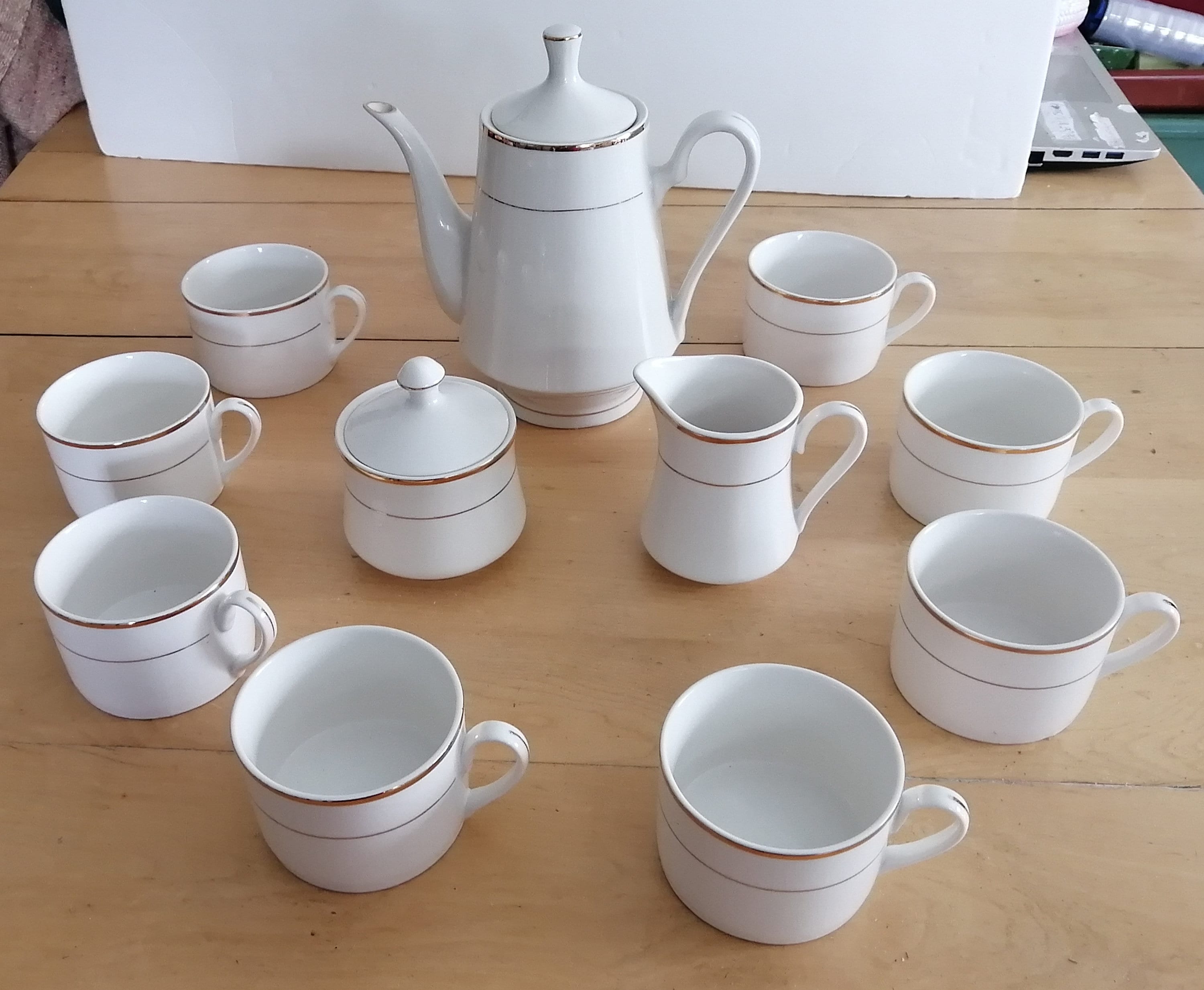Coffee or Tea Service Set Teapot, Creamer, Sugar Bowl and 8 Cups ...