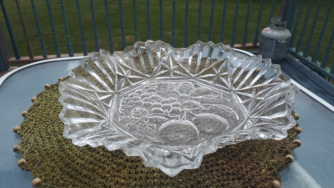 Vintage Pressed Glass Scalloped Scalloped Edge Fruit Dish Federal Glass ...