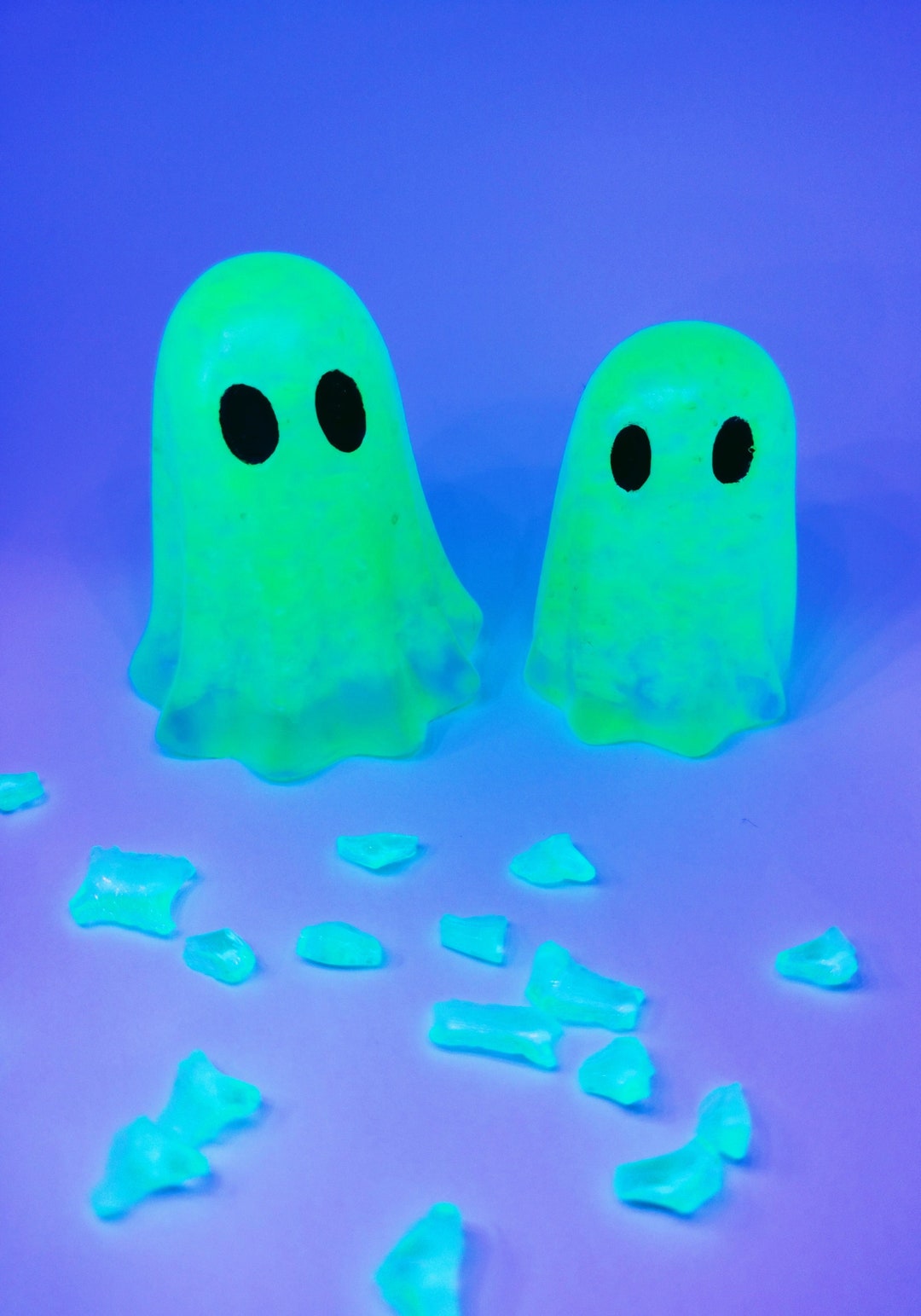 Resin Ghosts Uranium / Vaseline Glass Made to Order, 3d Ghost, Ghost ...