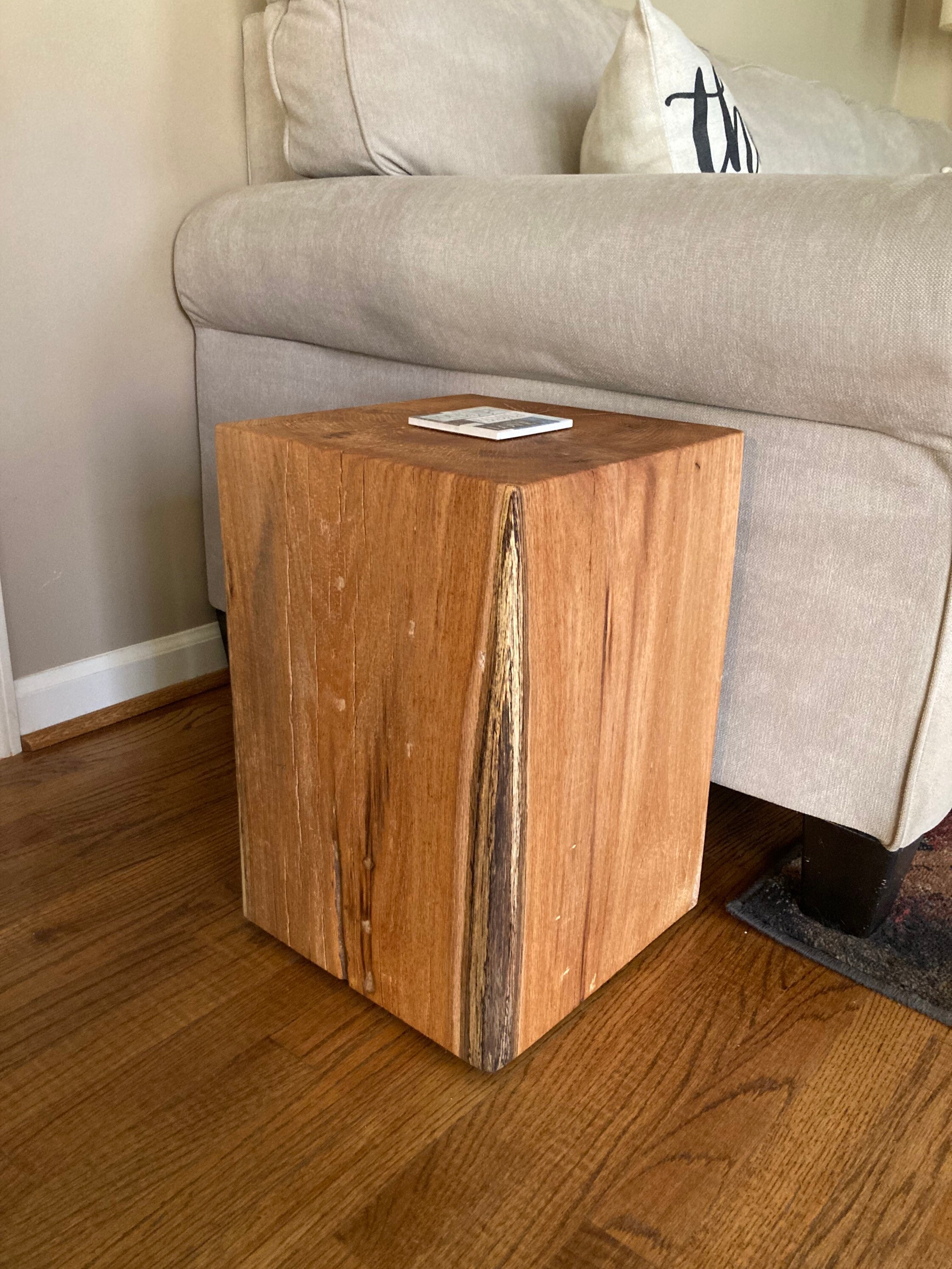 Beautiful Red Oak End Table - Etsy