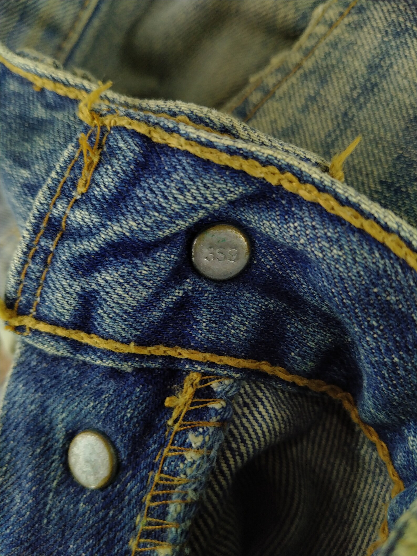 32x27.5 Vintage Levi's 501 Rusty Ripped Denim Red Tab - Etsy