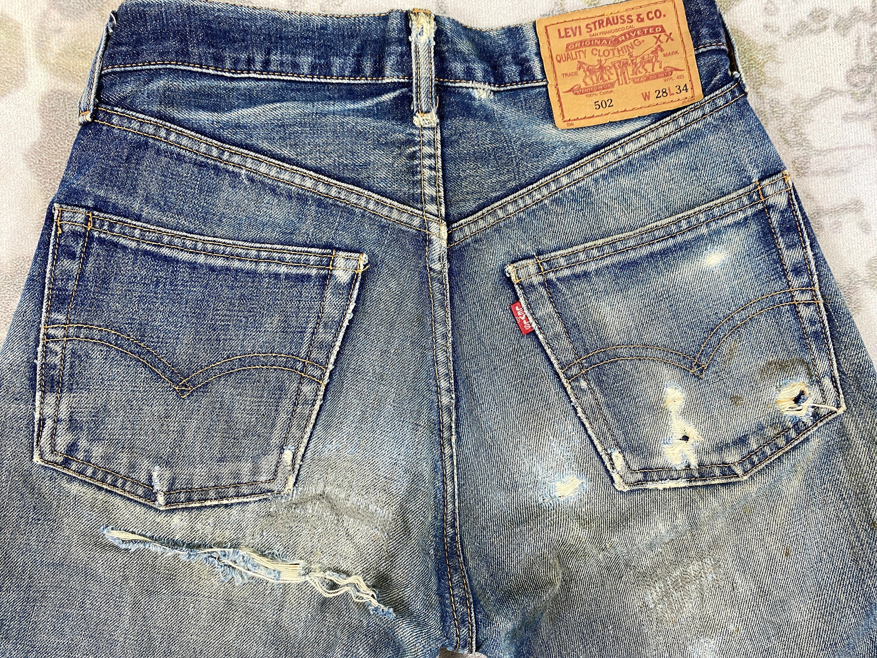 28x27.5 Selvedge Distressed Blue Vintage Levi's 502 Jeans 28x27.5 Selvedge Distressed Blue Vintage Levi's 502 Jeans