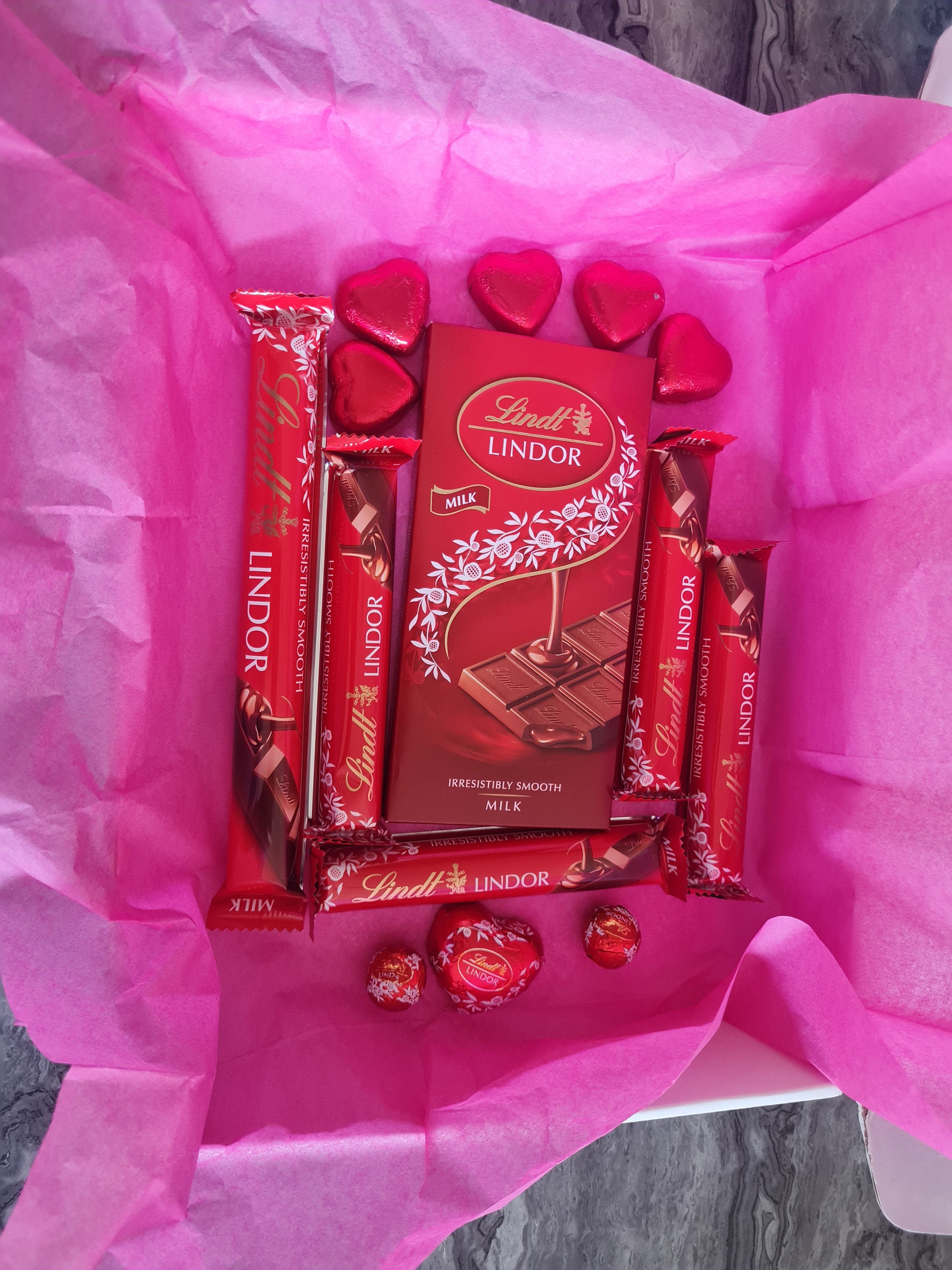 Lindt Lindor Gift Box, Treat Box, Handmade Lindt Milk Chocolate Hamper ...