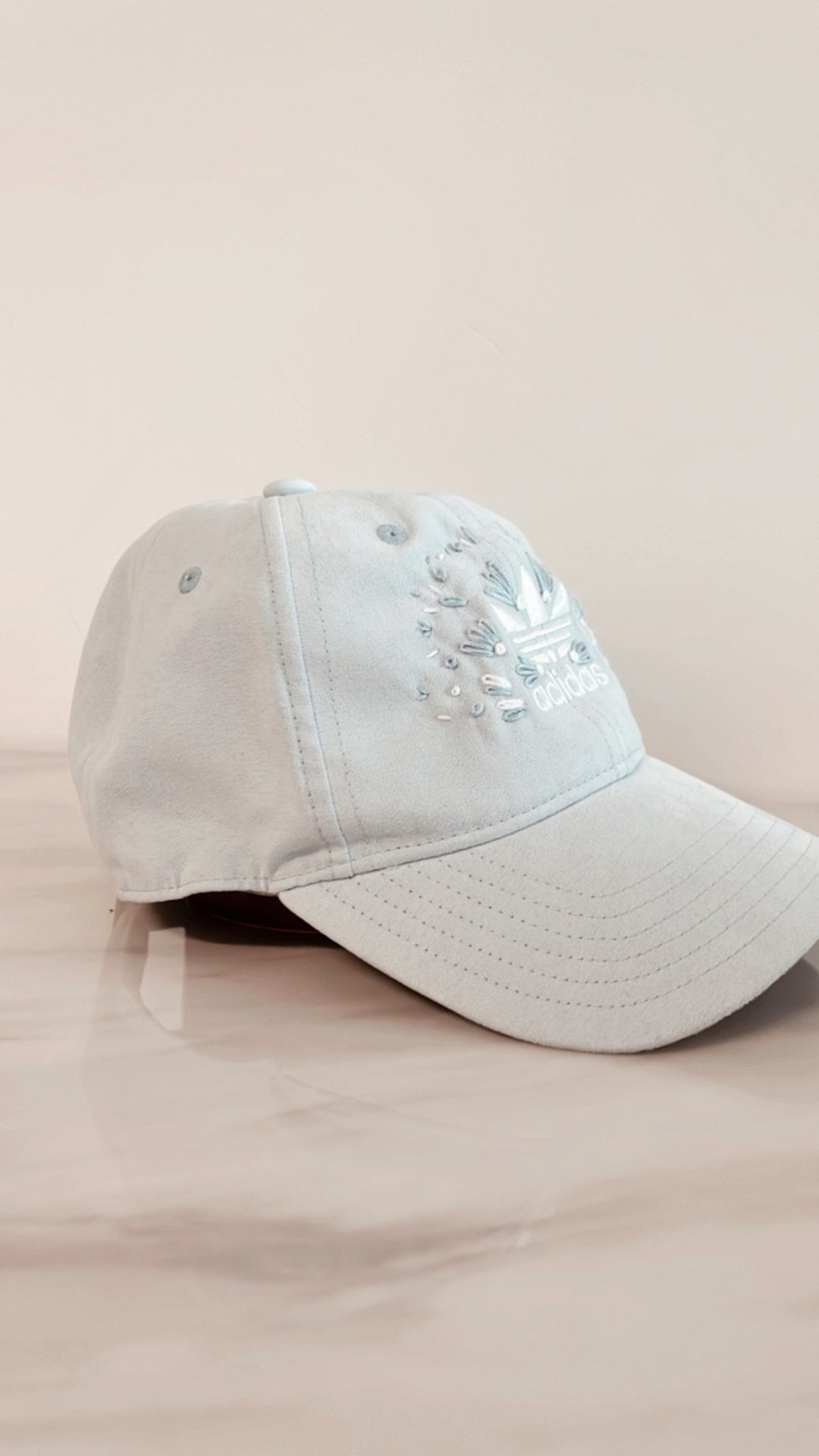 Light Blue Daisy Flower Intervened Hand-embroidered Cap Premium Quality ...