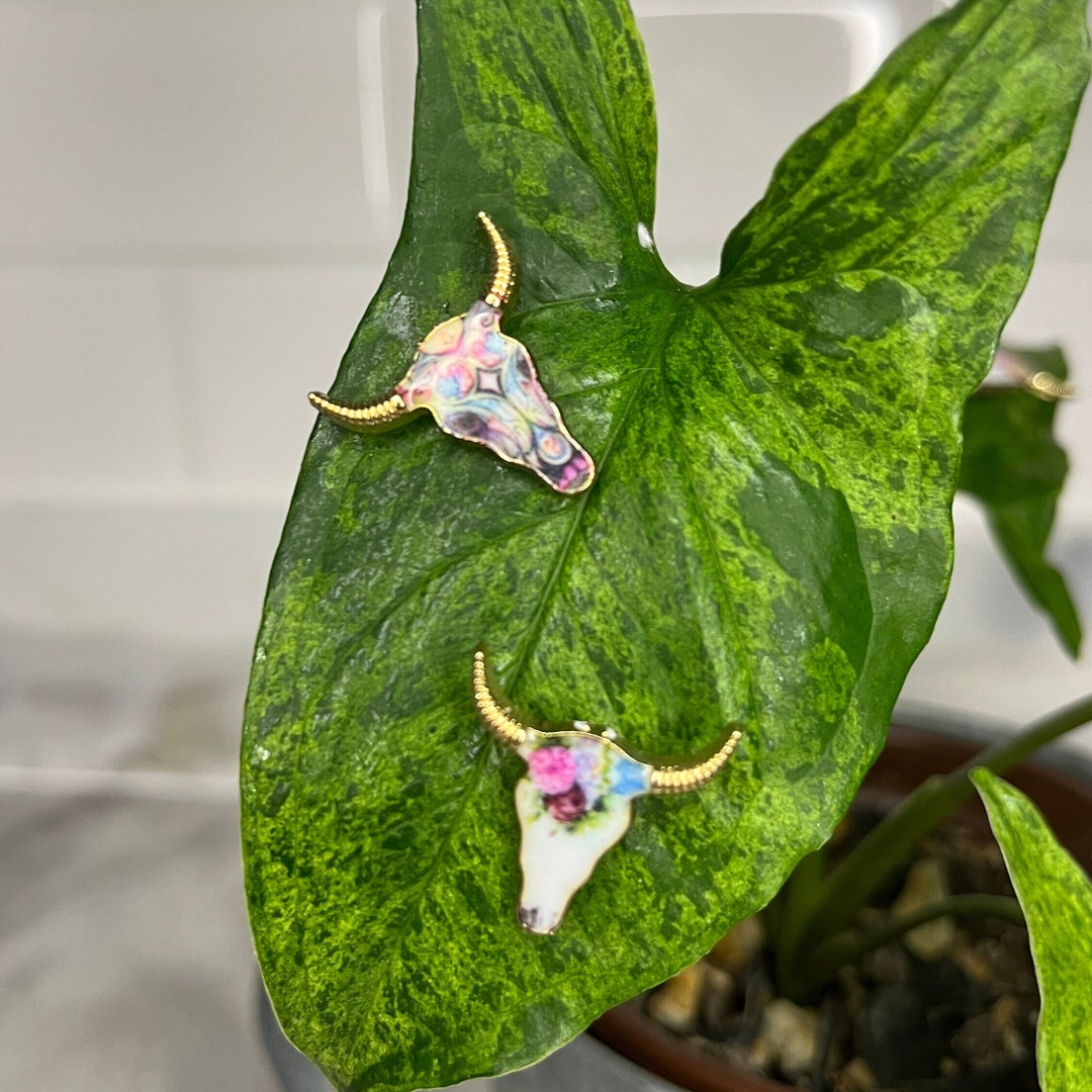 Bull Skull Plant Pal Magnet | Plant Safe Decor for Foliage Lovers ...