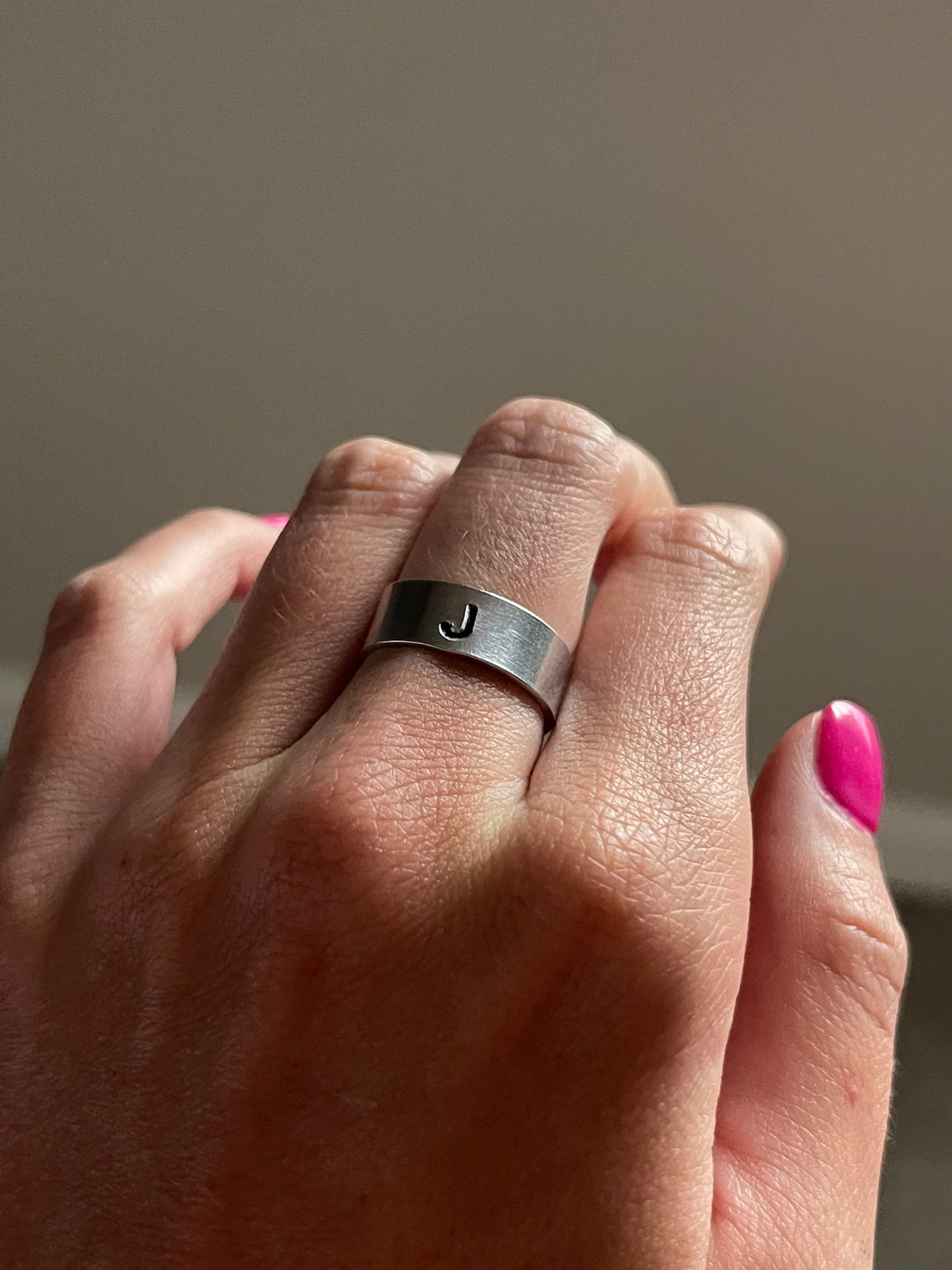 Customizable Single Lettered Ring - Etsy