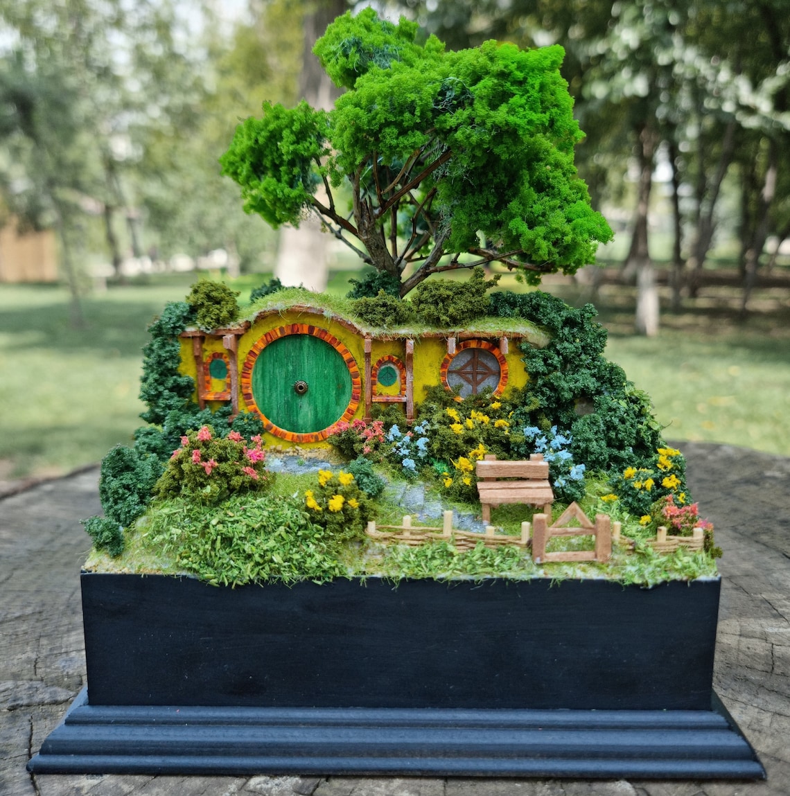 Hobbit House | Bilbo's House | LOTR Diorama | Hobbit Diorama | Fantasy ...