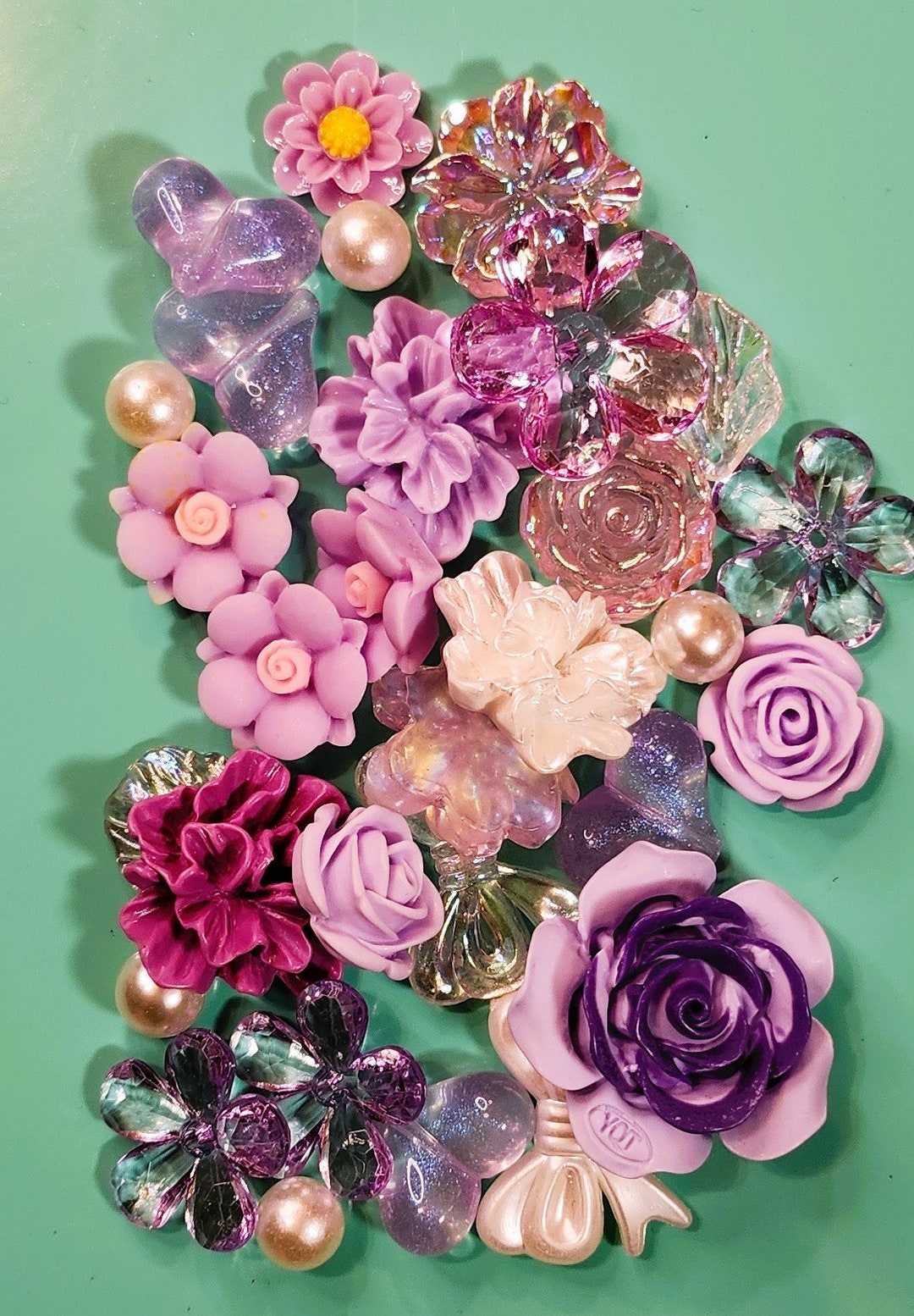 50g Purple Charm Mix Baroque Style Flower Charm Bead Mix Flat Back ...