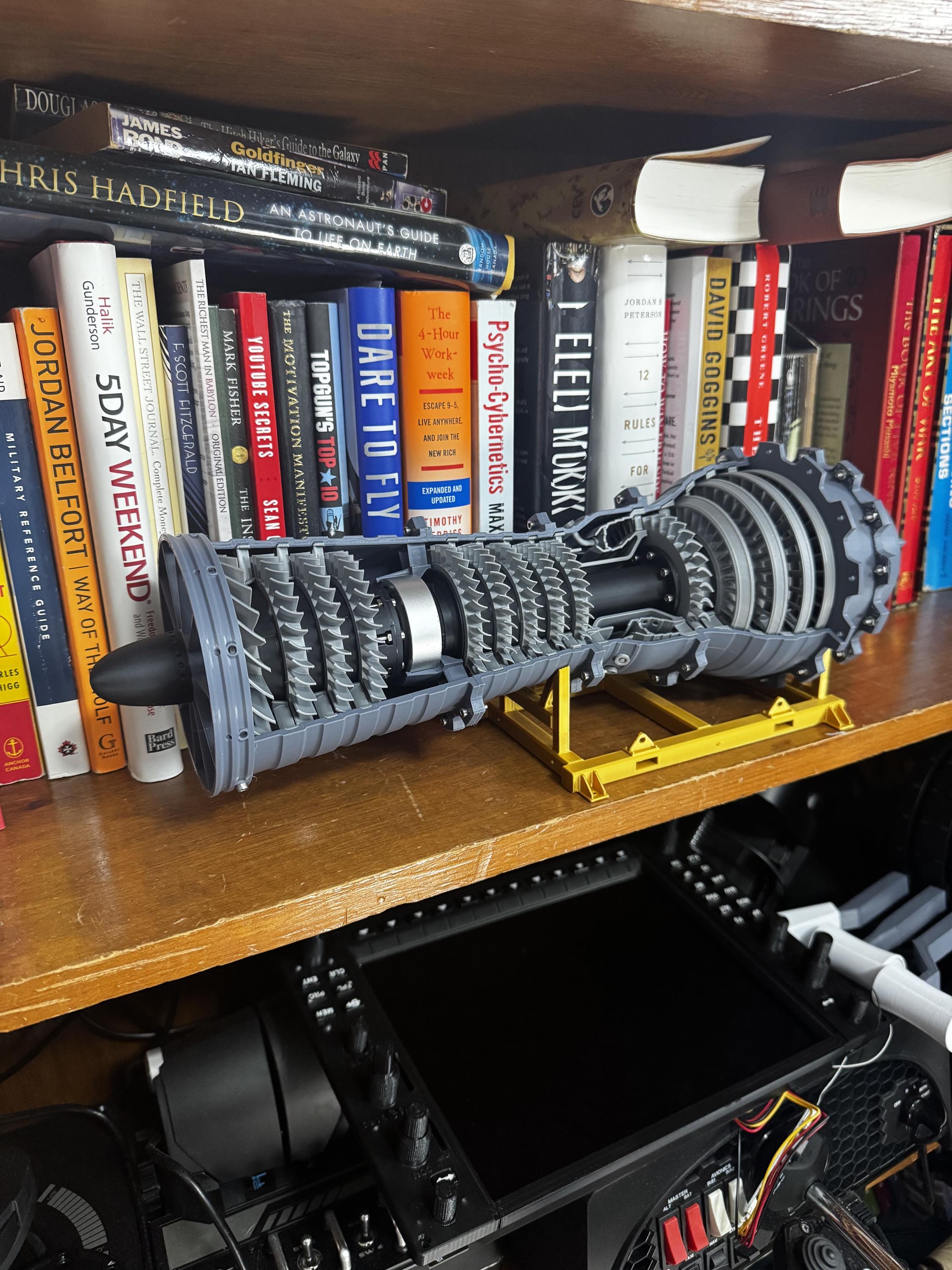 Model Turbojet Engine With Rotating Turbine Blades / Christmas Aviation ...