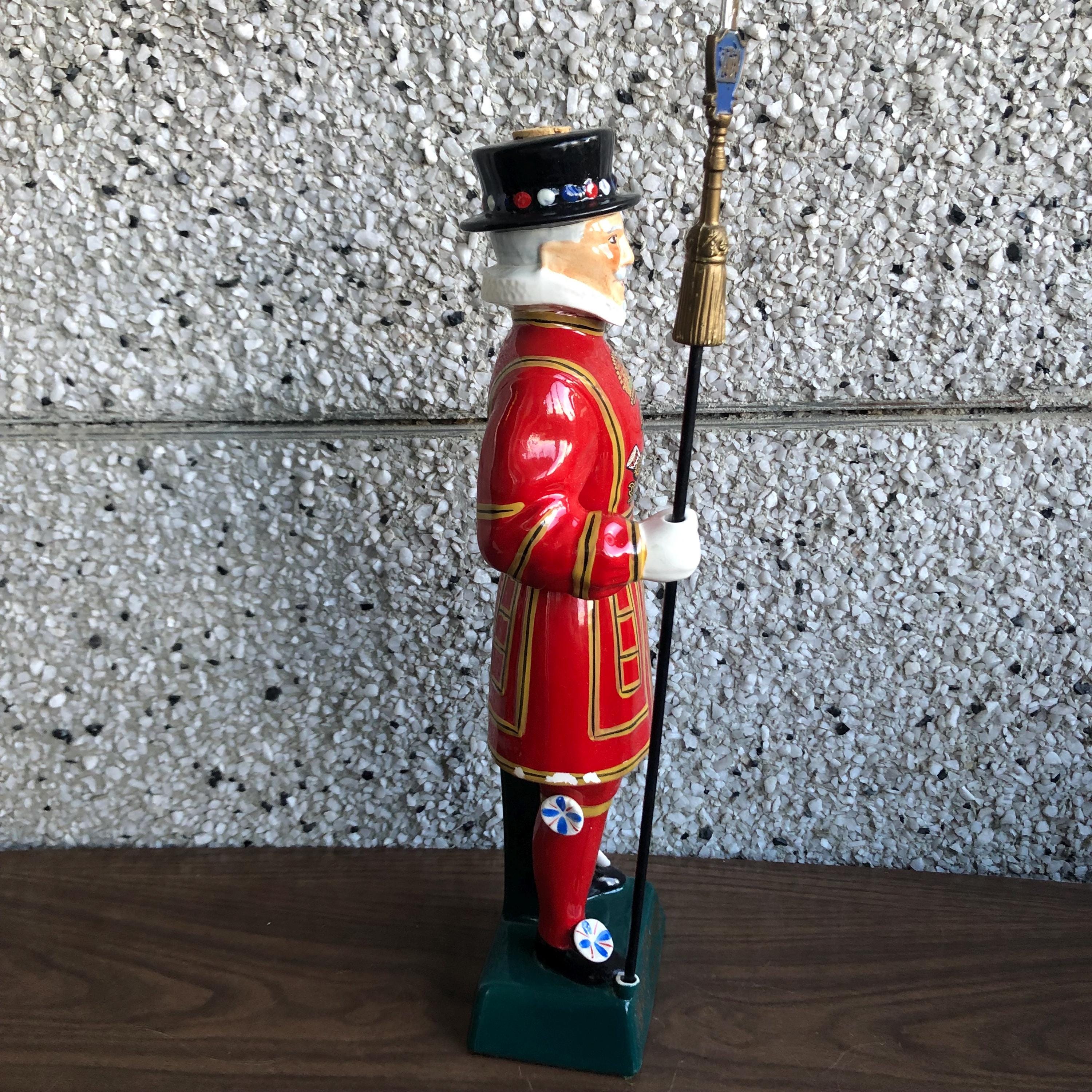 Vintage the Beafeater Yeoman Carlton Ware Decanter Staffordshire ...
