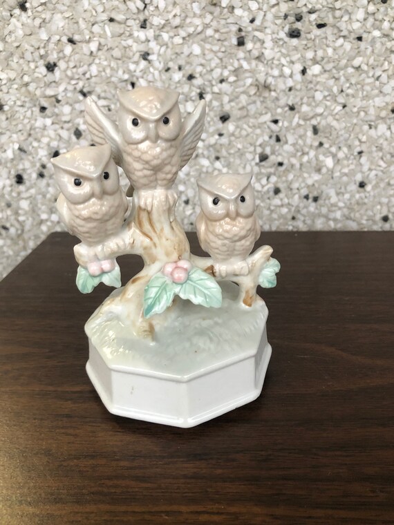 Vintage Porcelain Owl Music Box - Etsy