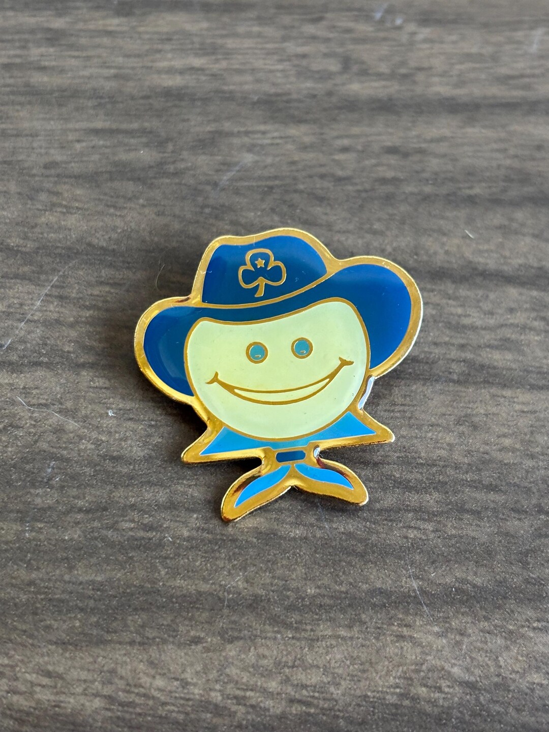 Vintage Girl Guide Smile Pin - Etsy