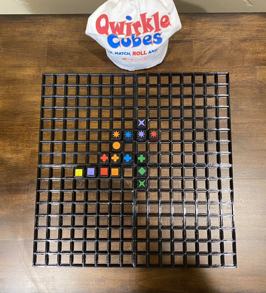 Qwirkle "magnetic" CUBES Game GRIDS - Wood Cubes Remain in Place ...
