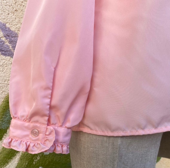 Vintage 1970s Blouse Pink Button Up Ruffled Blouse W… Gem