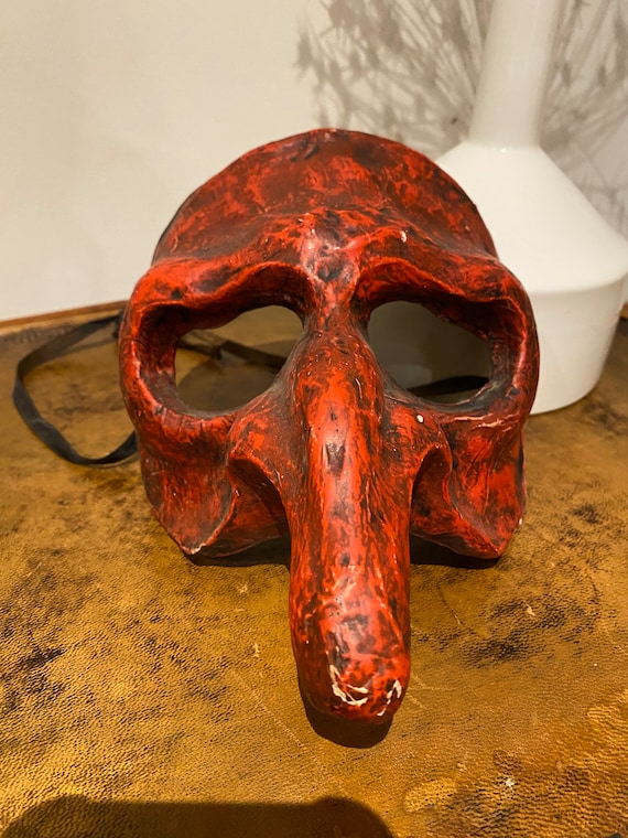 Vintage Venetian masquerade half mask. - Gem