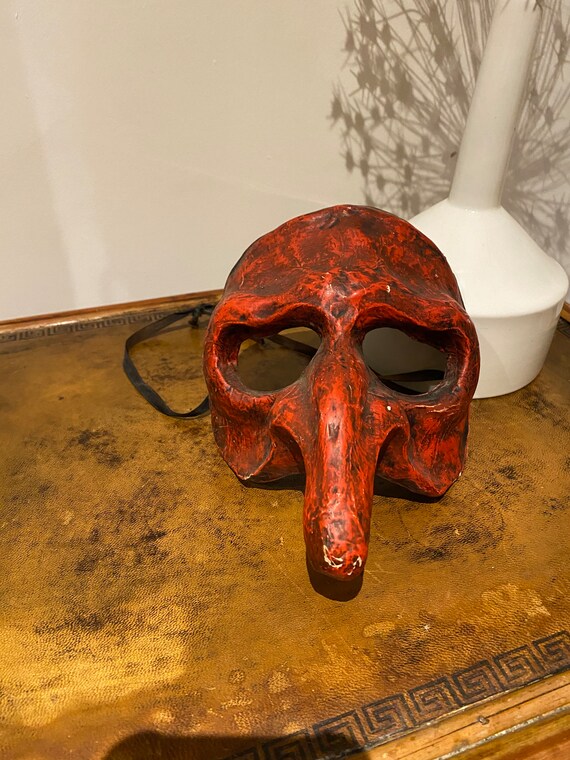 Vintage Venetian masquerade half mask. - Gem