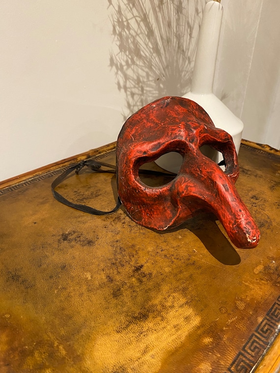 Vintage Venetian masquerade half mask. - Gem