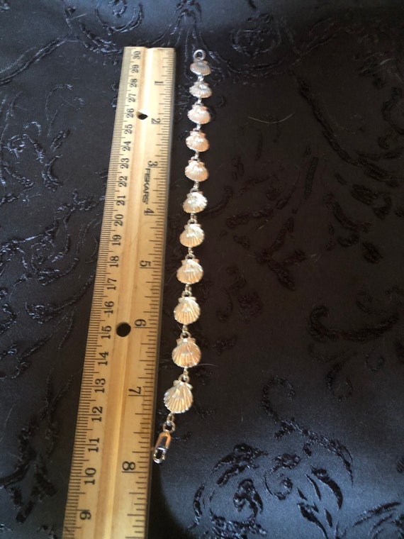 Beautiful Seashell Sterling Silver 8 Inch Bracelet - Gem