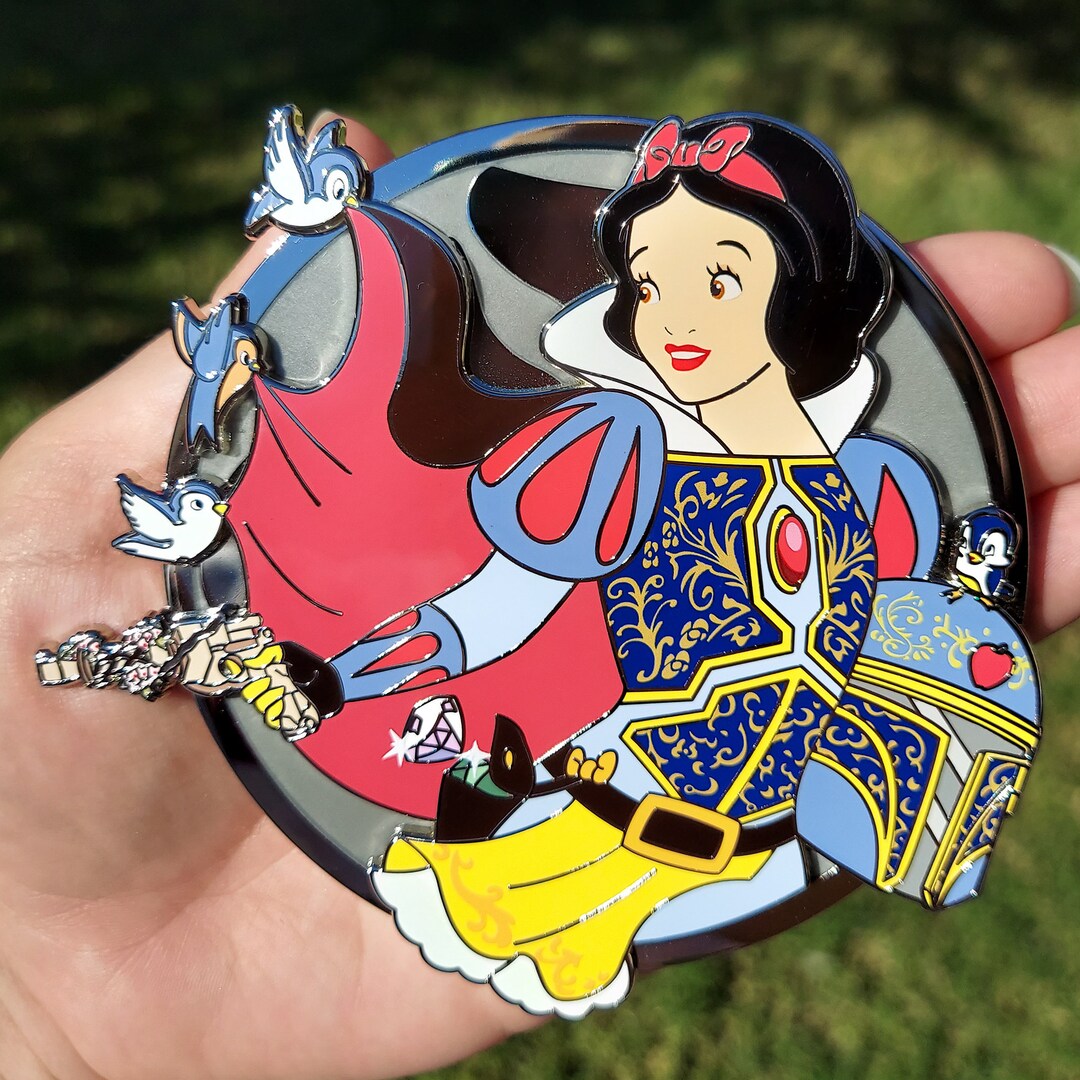 Mandalorian Snow White Fantasy Pin Star Wars Pin & Snow White Pin ...