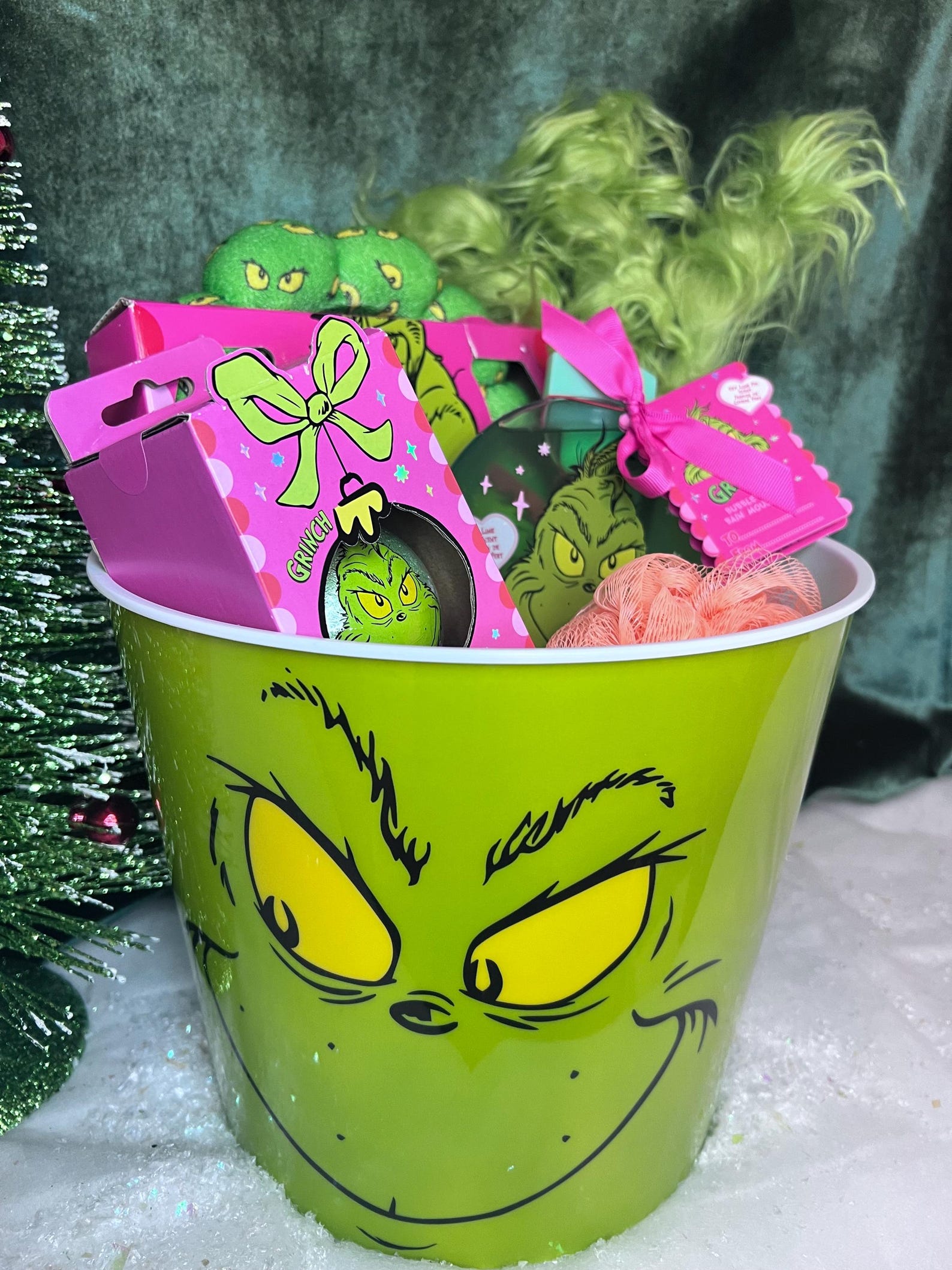 Grinch Gift Basket - Etsy