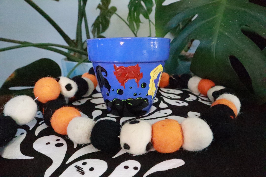 Hocus Pocus Plant Pot - Etsy