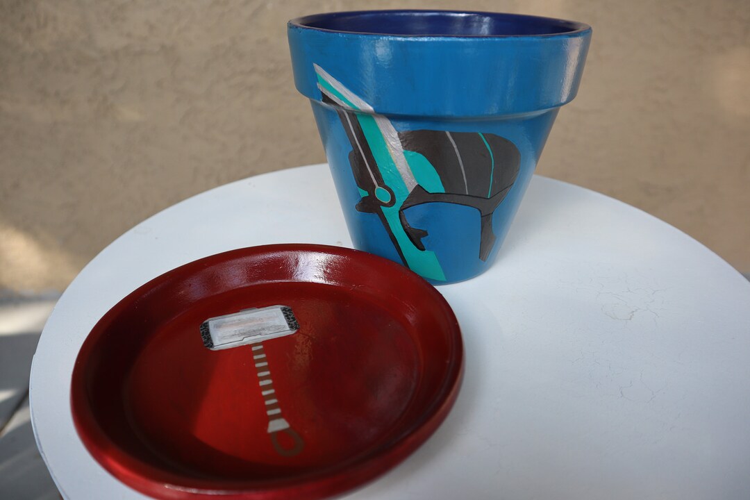 Thor Plant Pot - Etsy