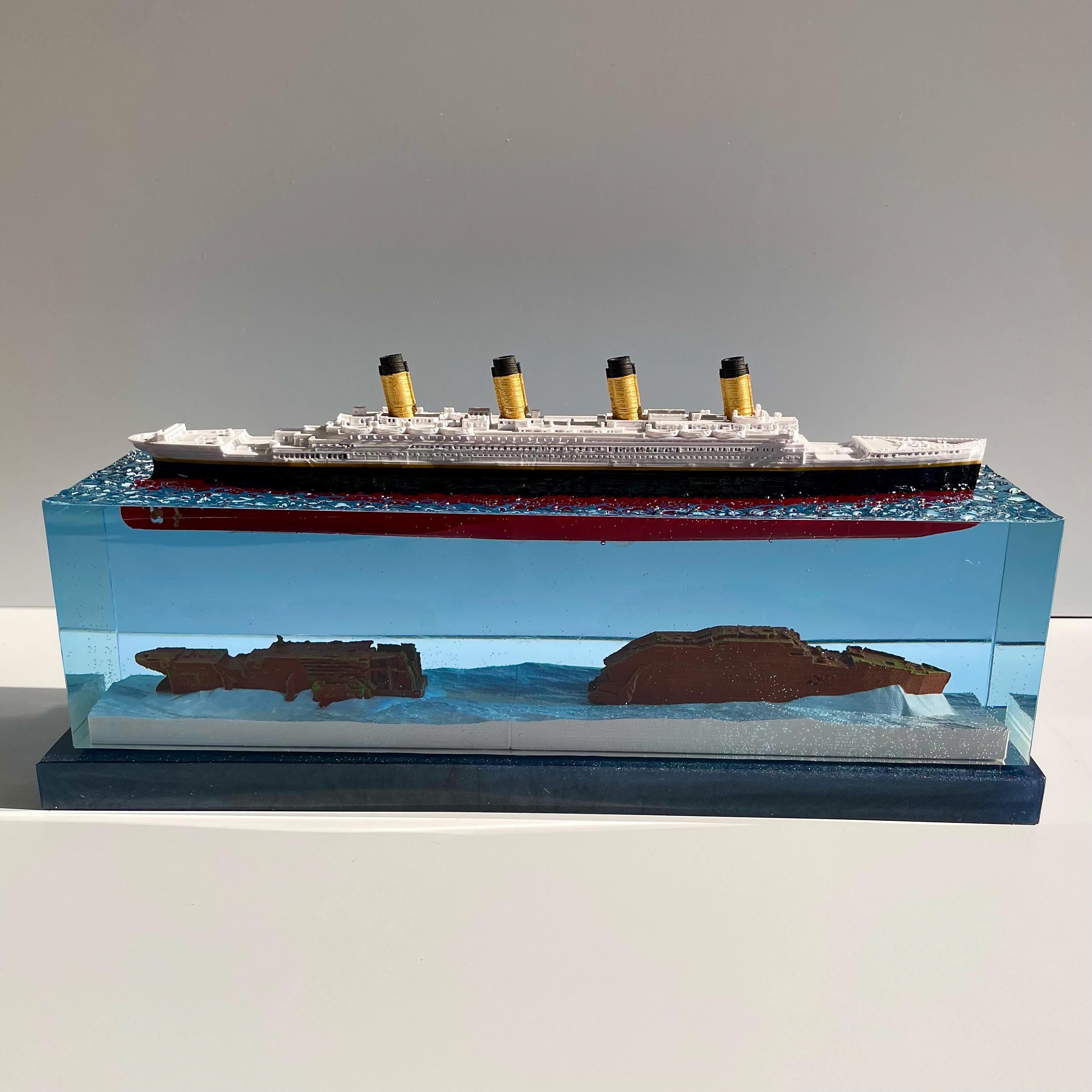 Handmade Rms Titanic & Titanic Wreck Diorama Night Light | Epoxy Resin ...