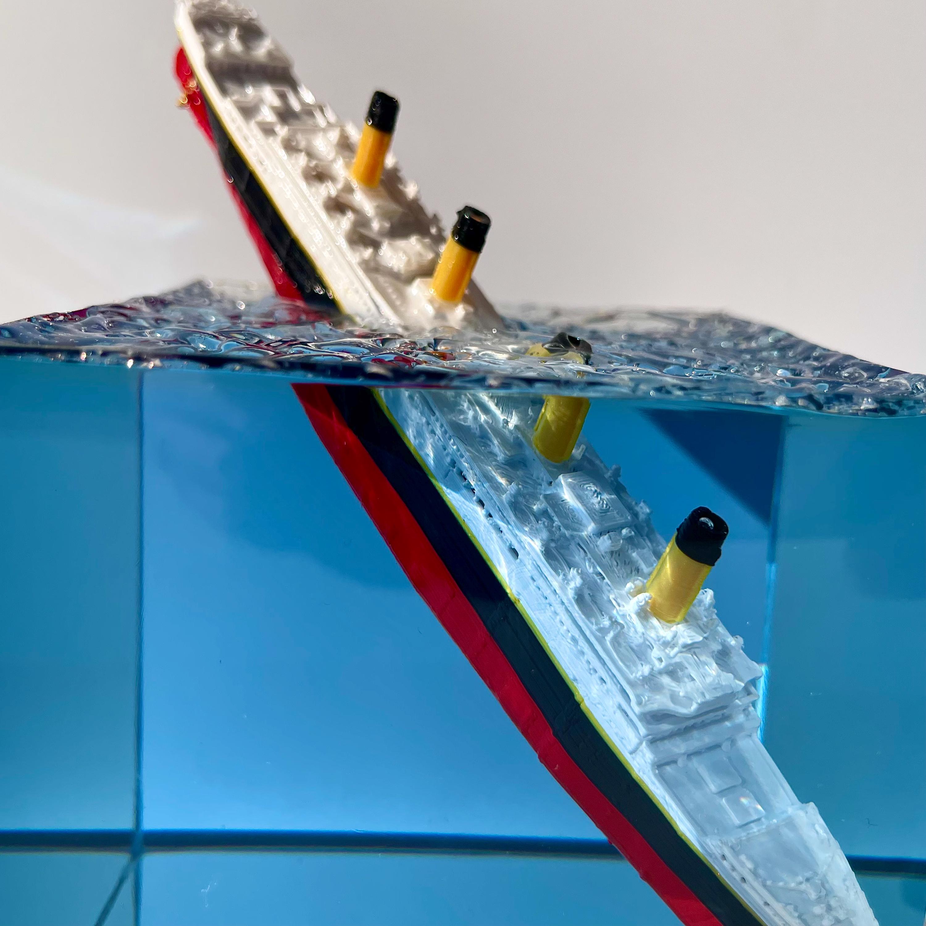 Rms Titanic Model Sinking Resin Diorama & Lamp, Handmade Titanic ...