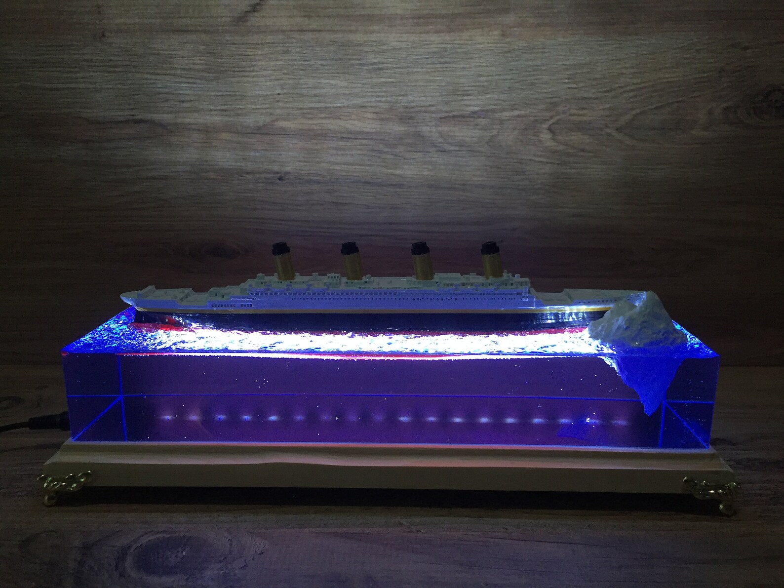 Titanic's Luminous Voyag and Iceberg Epoxy Resin Lamp, Titanic Diorama ...