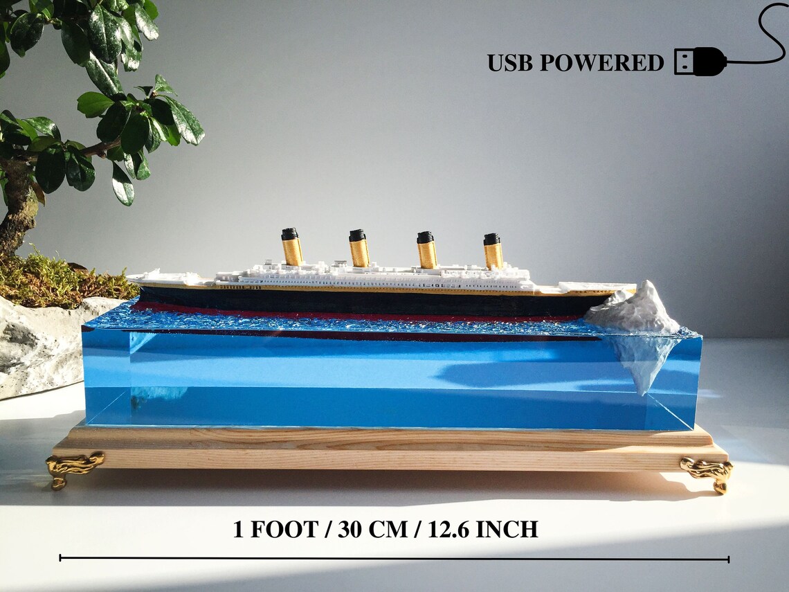 Titanic's Luminous Voyag and Iceberg Epoxy Resin Lamp, Titanic Diorama ...